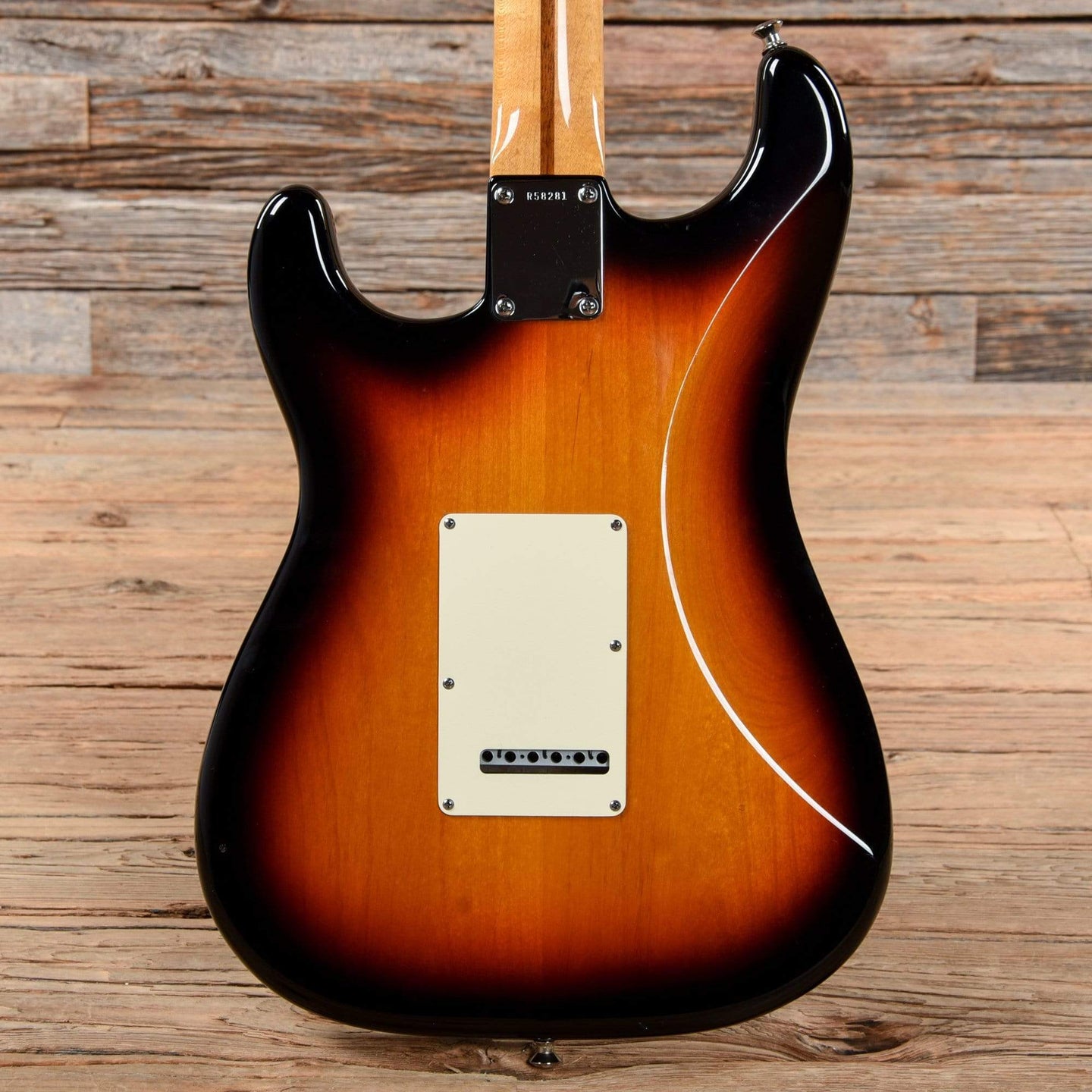 Fender Custom Shop Custom Deluxe Stratocaster Sunburst 2011 – Chicago ...