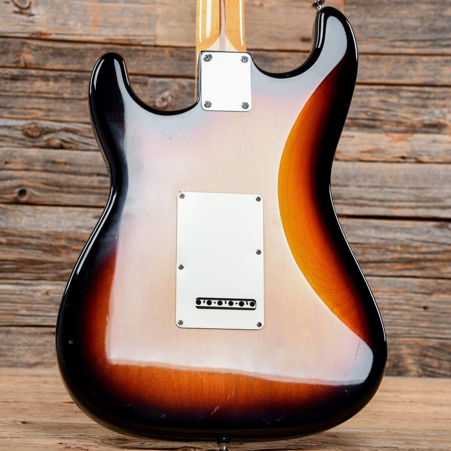 Fender Custom Shop Custom Deluxe Stratocaster Sunburst 2011 – Chicago ...