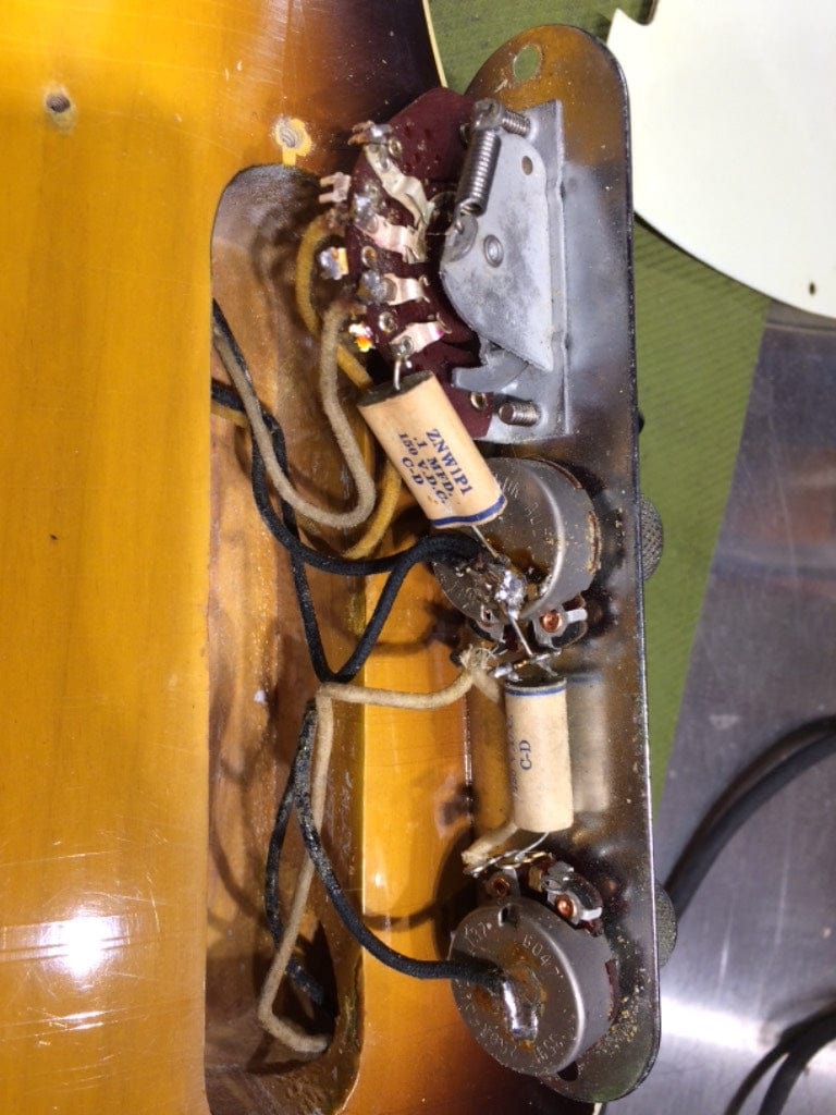 Fender Custom Telecaster Sunburst Refin 1960 – Chicago Music Exchange