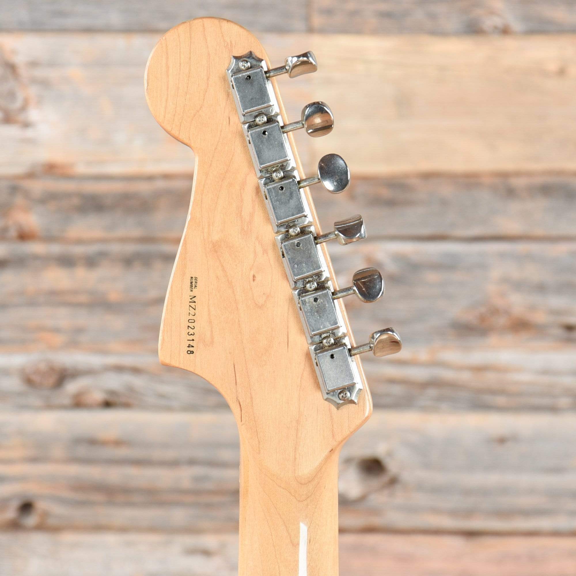 Fender Deluxe Series Cyclone II Candy Apple Red 2002 – Chicago Music ...