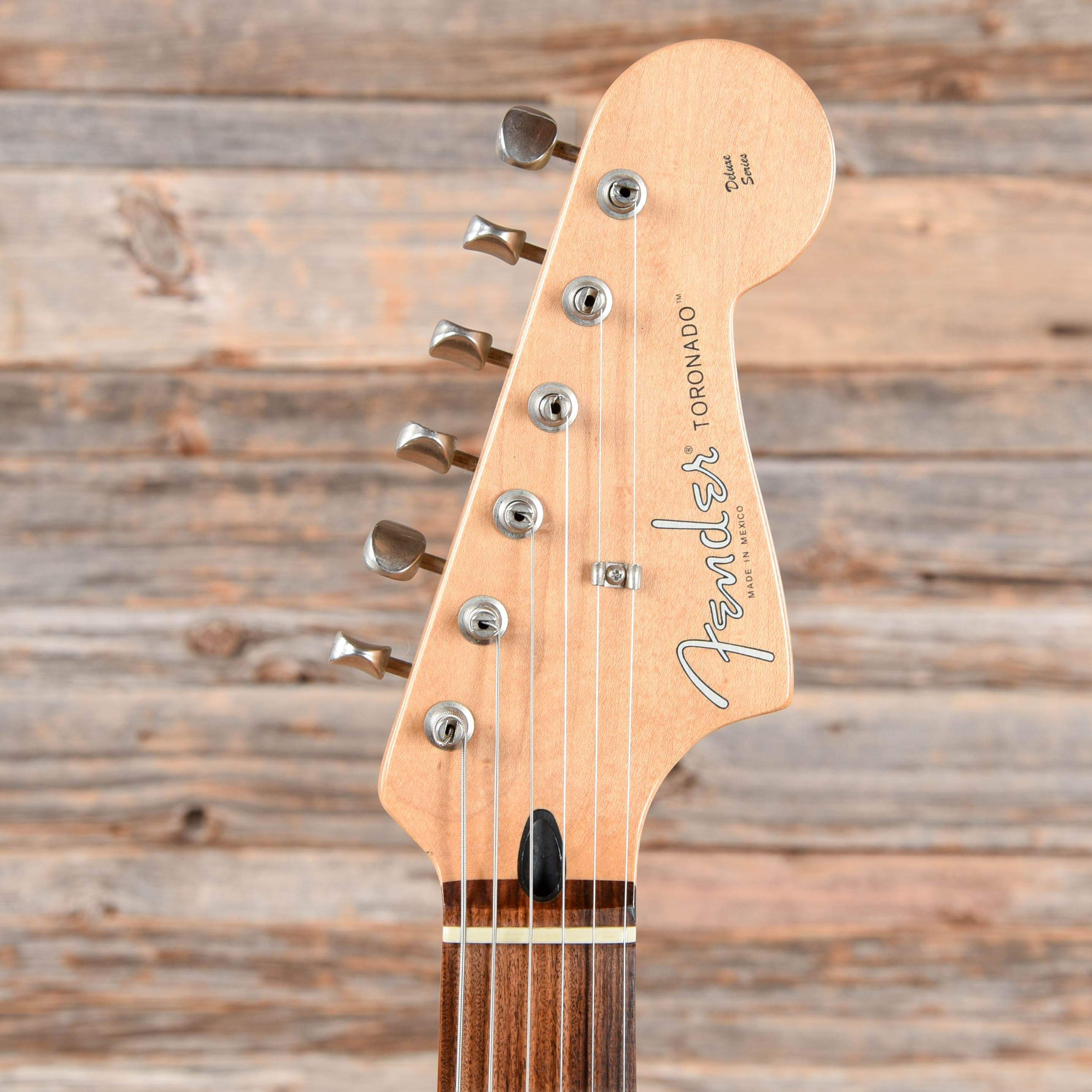 Fender Deluxe Series Toronado Orange – Chicago Music Exchange