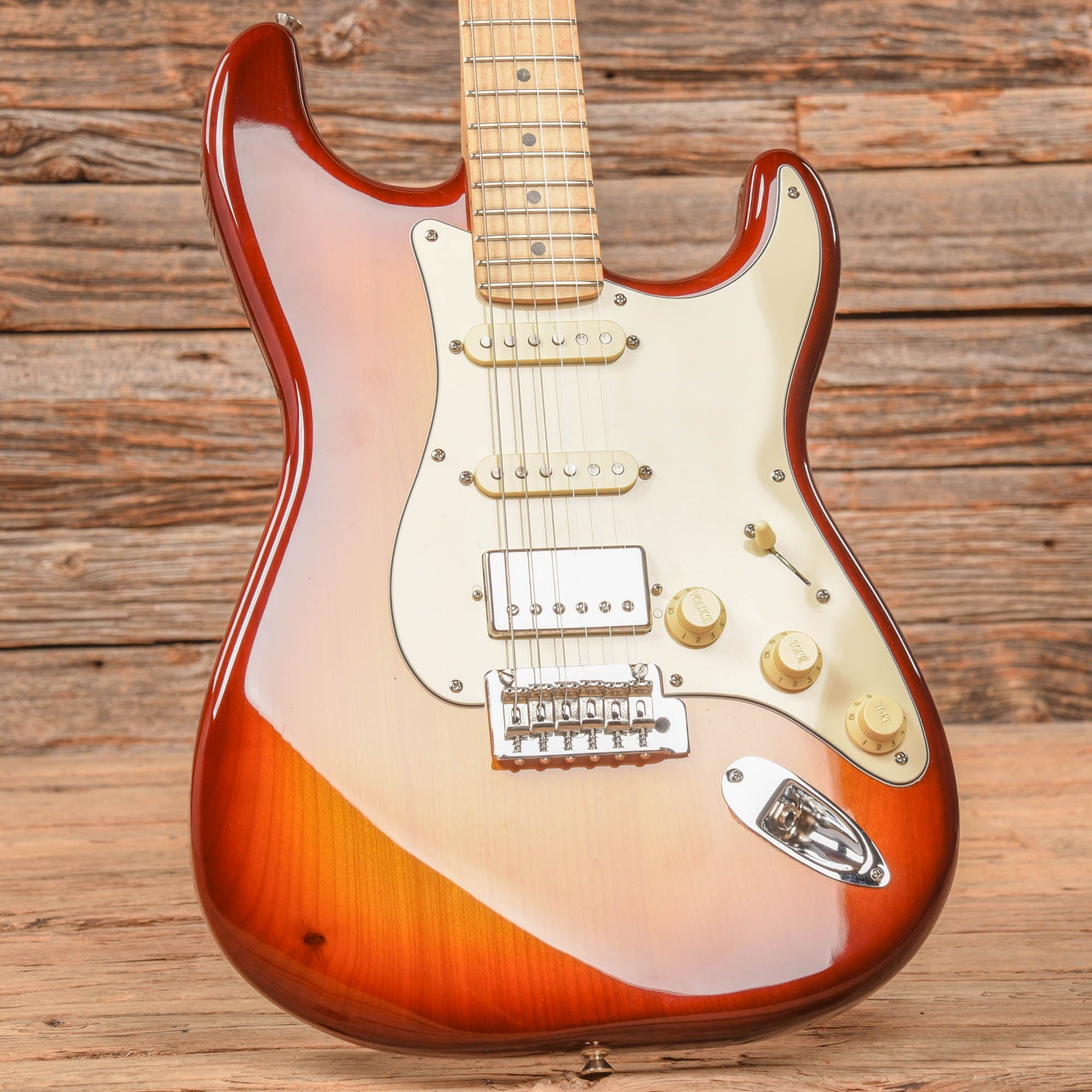 Fender Deluxe Stratocaster HSS Sunburst 2019 – Chicago Music Exchange