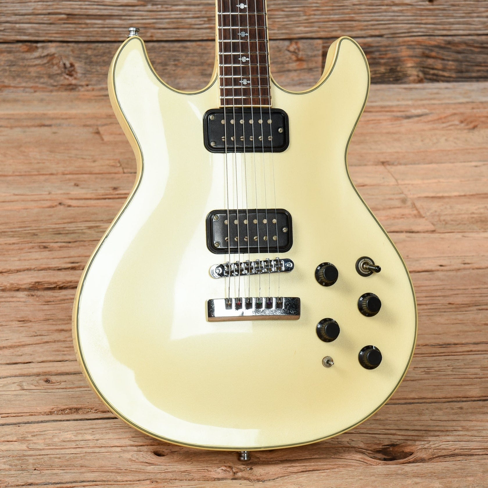 Fender Esprit Elite 1980s – Chicago Music Exchange