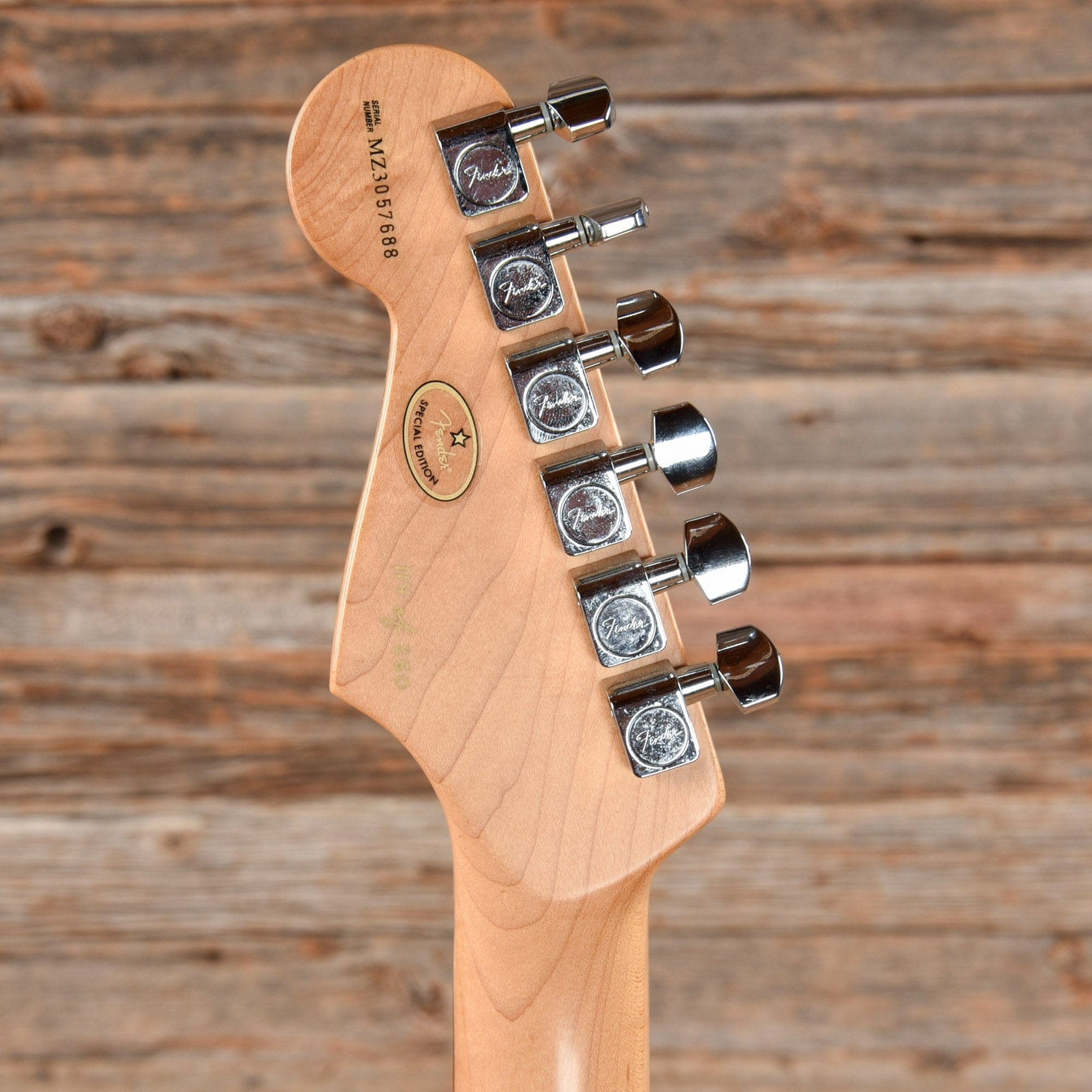 Fender FSR Standard Fat Stratocaster Pewter 2004 – Chicago Music Exchange