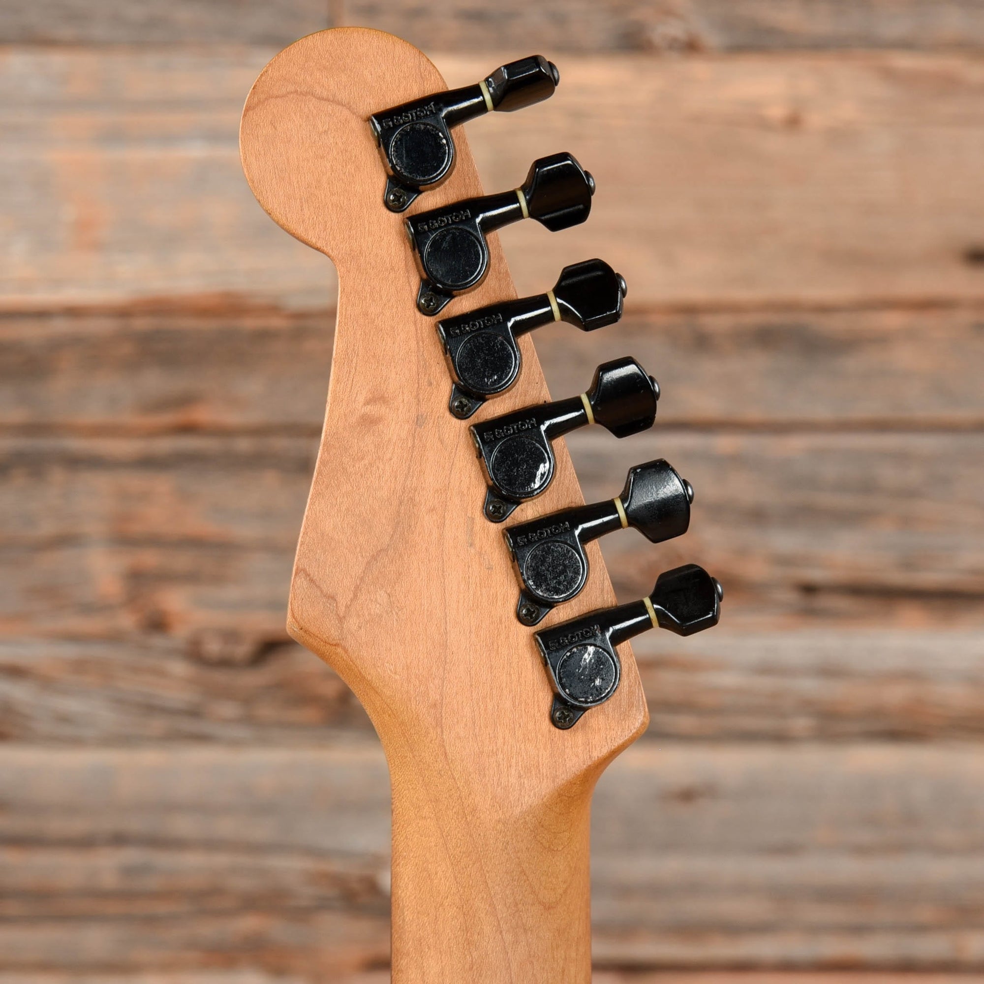 Fender HM Strat HSS White 1988 – Chicago Music Exchange