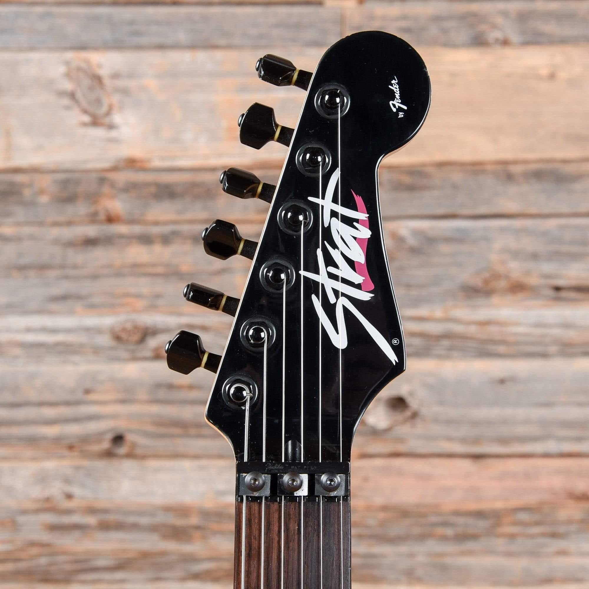 Fender HM Stratocaster Razzberry 1989 – Chicago Music Exchange