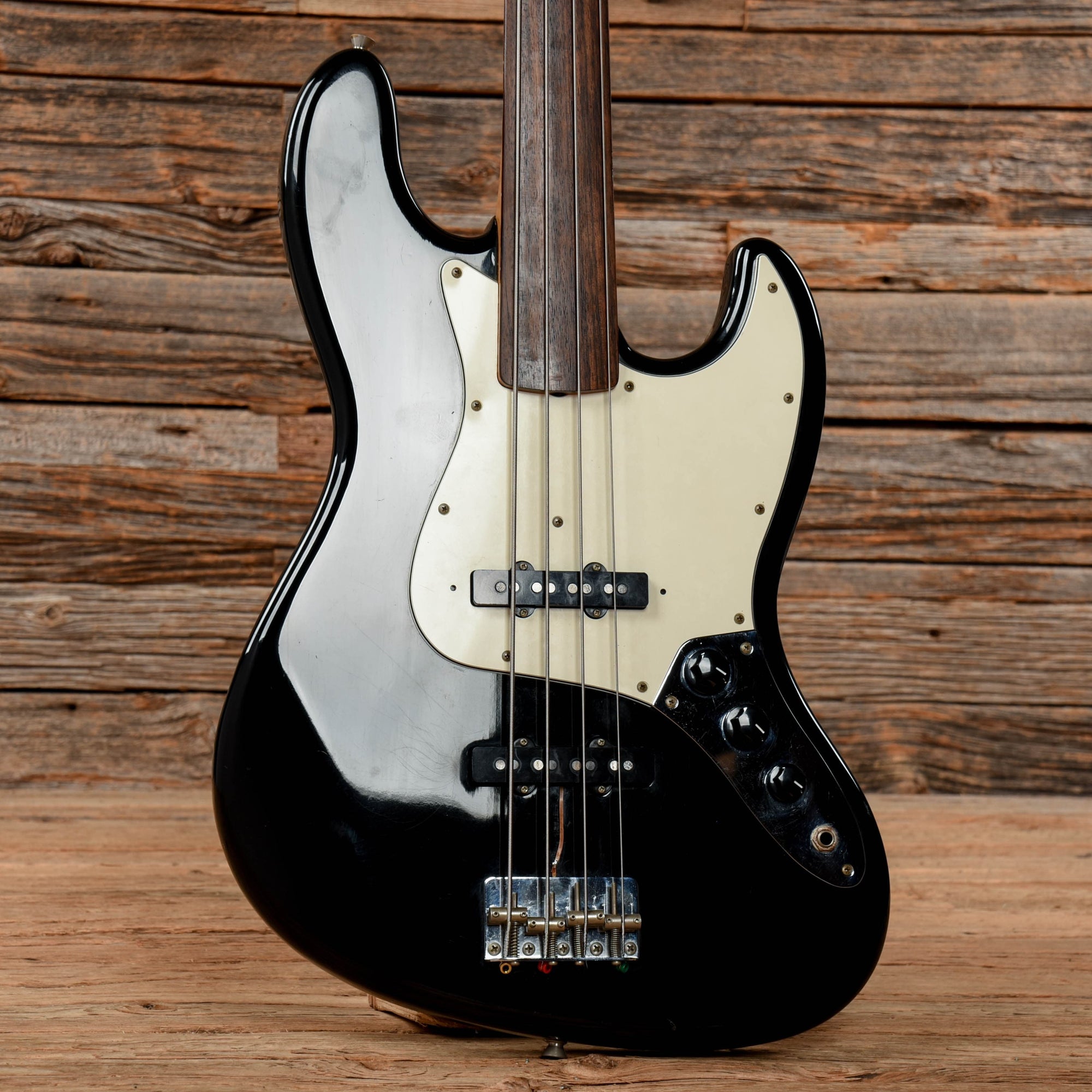 Fender MIJ Jazz Bass Fretless Black – Chicago Music Exchange
