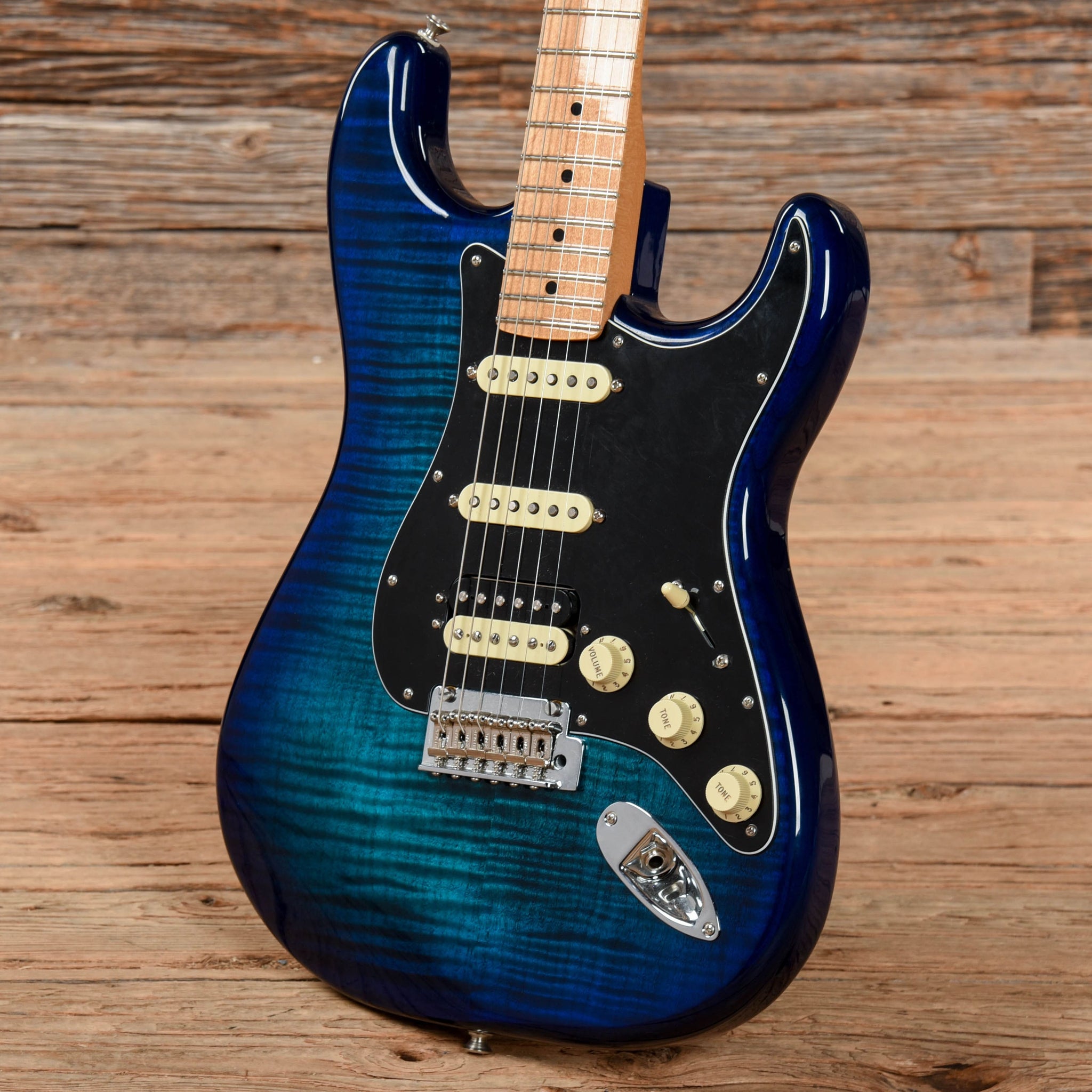 Fender Player Stratocaster HSS Plus Top Blue Burst 2019 – Chicago Music ...
