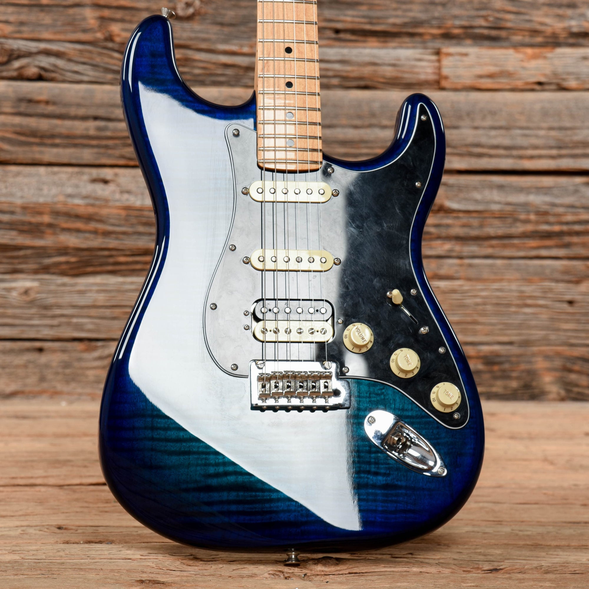 Fender Player Stratocaster HSS Plus Top Blue Burst 2019 – Chicago Music ...