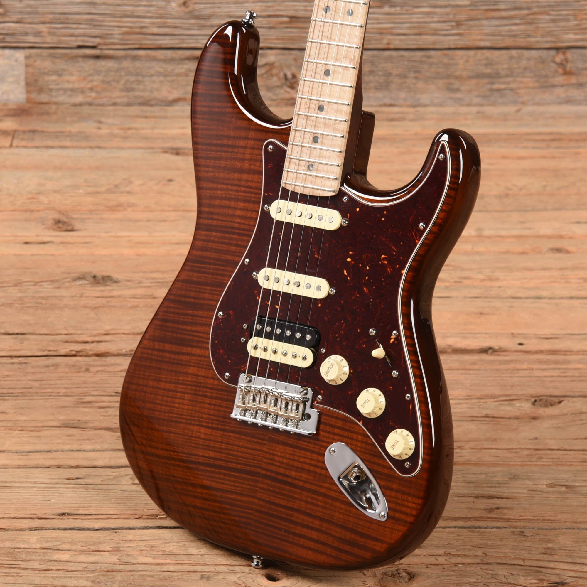 Fender Rarities Flame Top Stratocaster HSS Golden Brown 2019 – Chicago ...