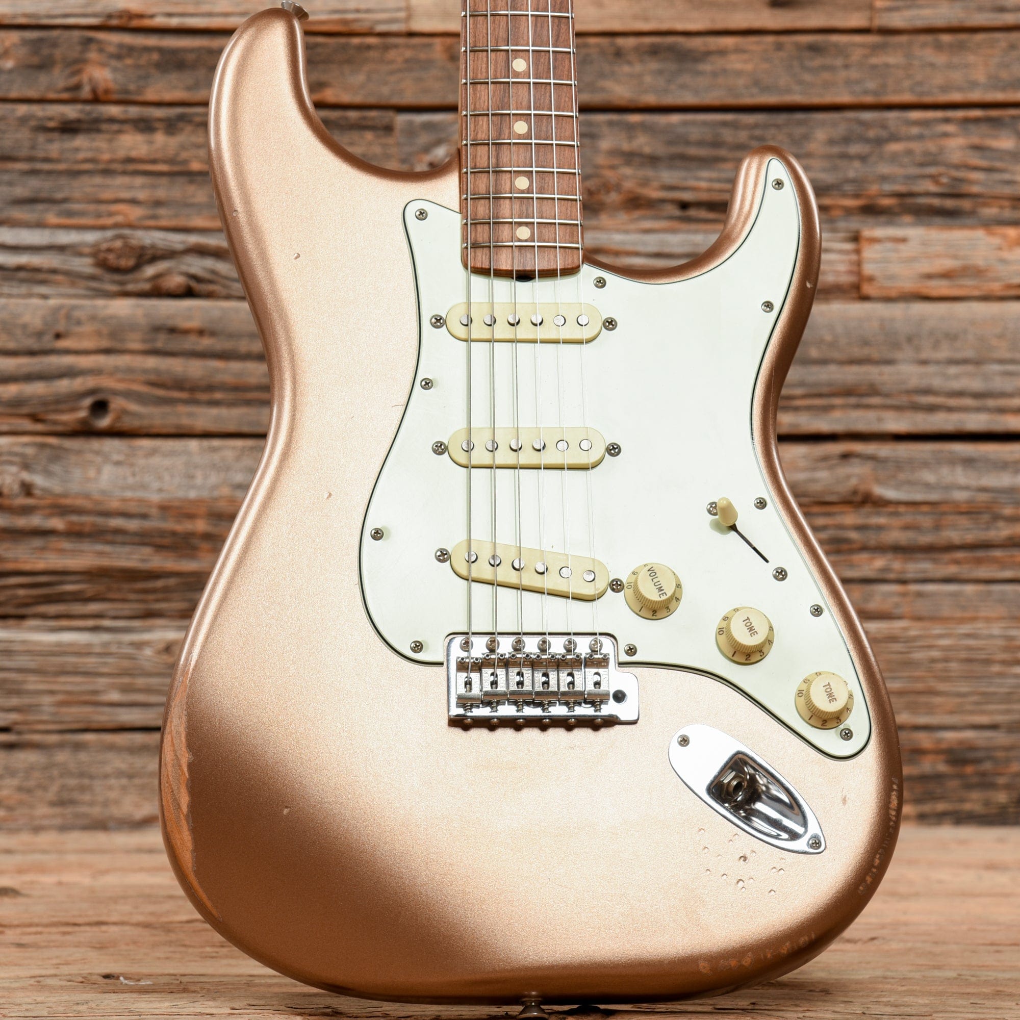 Fender Road Worn 60's Firemist Gold w/ OGB Firemist Gold 2021 – Chicago ...