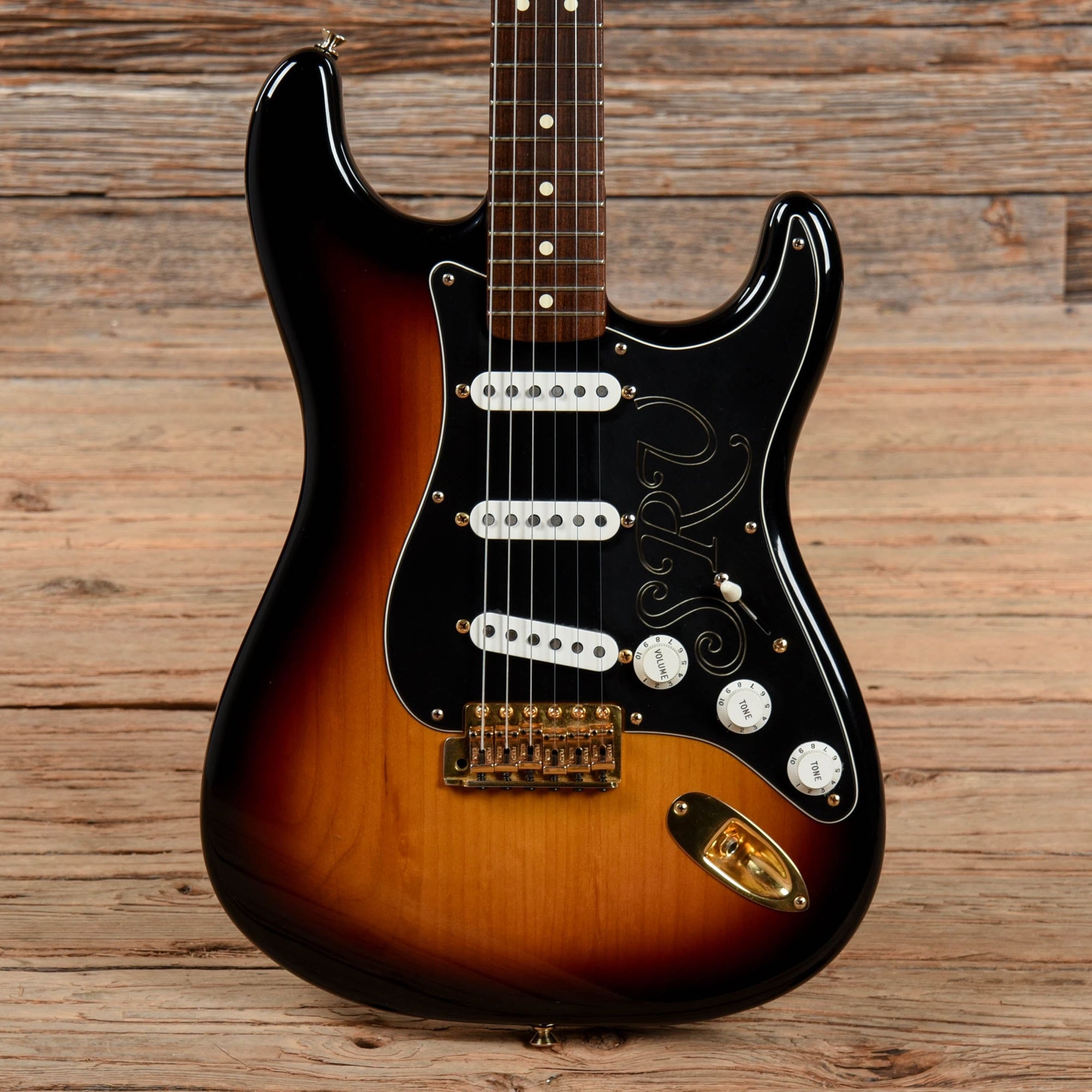 Fender SRV Signature Strat Sunburst 2005 – Chicago Music Exchange