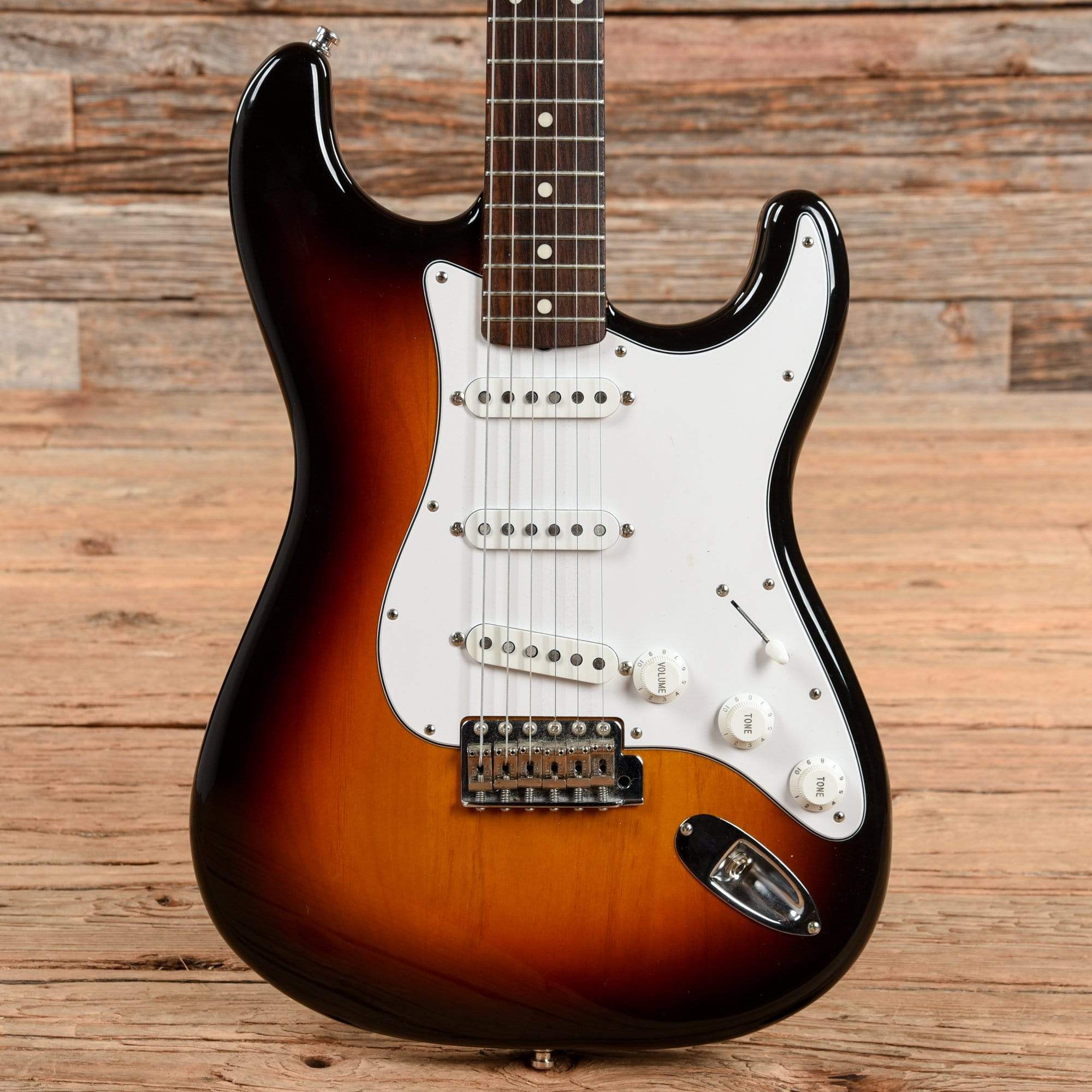 Fender ST-62 Stratocaster Sunburst – Chicago Music Exchange