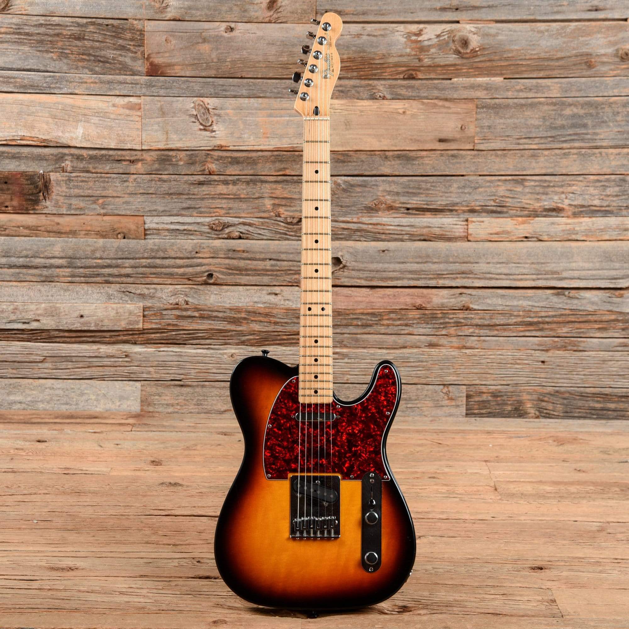 Fender Standard Telecaster Sunburst 2002 – Chicago Music Exchange