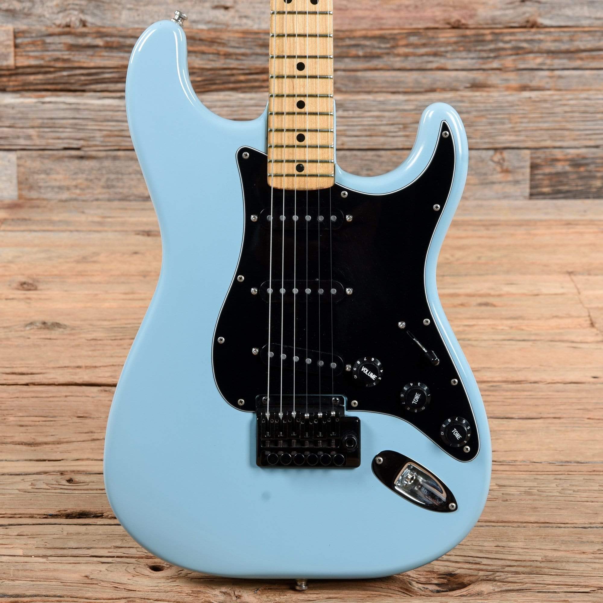 Fender Stratocaster Daphne Blue Refin 1980 – Chicago Music Exchange