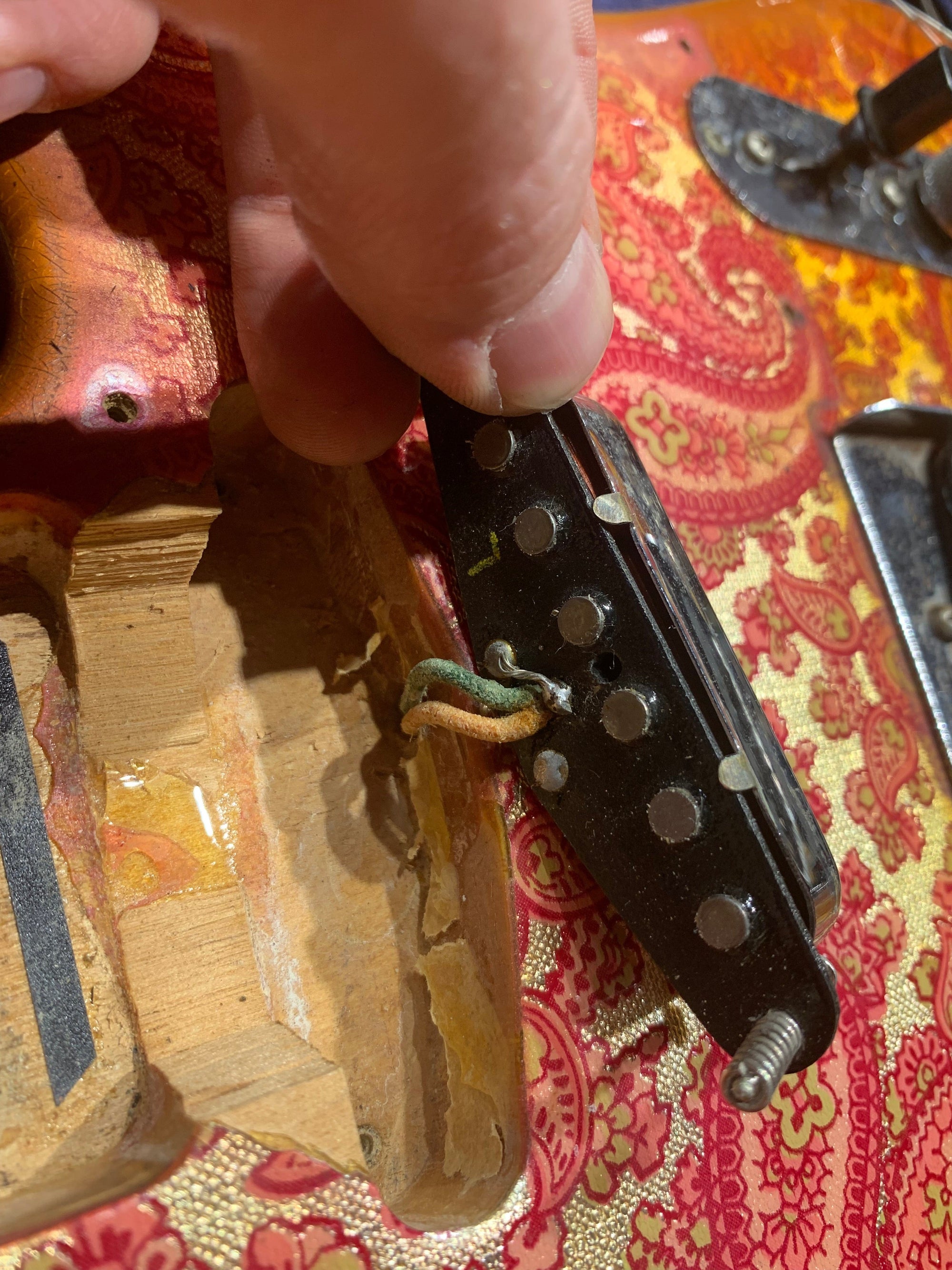 Fender Telecaster Pink Paisley 1968 – Chicago Music Exchange