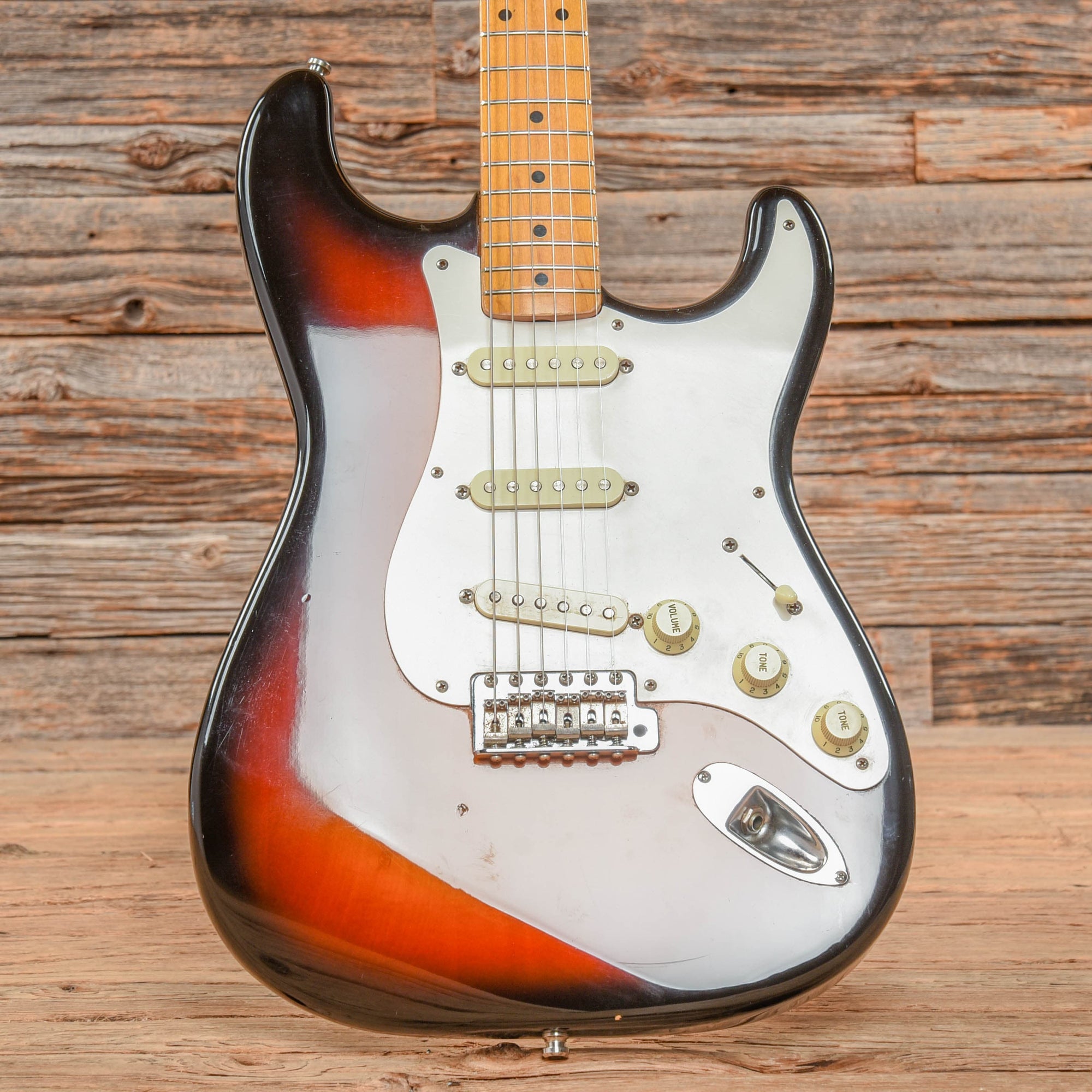 Fernandes LE-2 Sunburst 1980s – Chicago Music Exchange