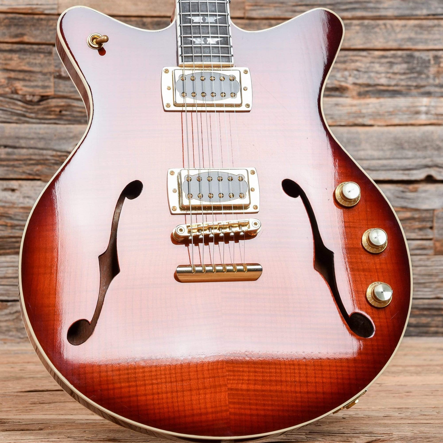 First Act Custom Shop Delia Cola Burst 2005 – Chicago Music Exchange