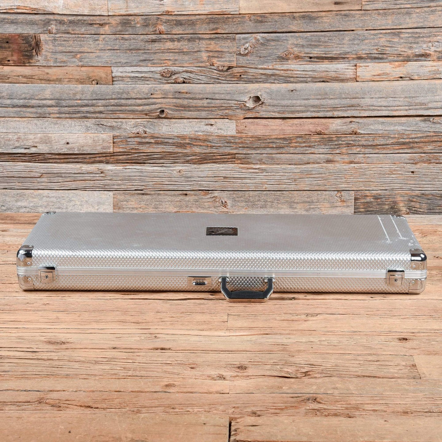 First Act Custom Shop Delia Cola Burst 2005 – Chicago Music Exchange