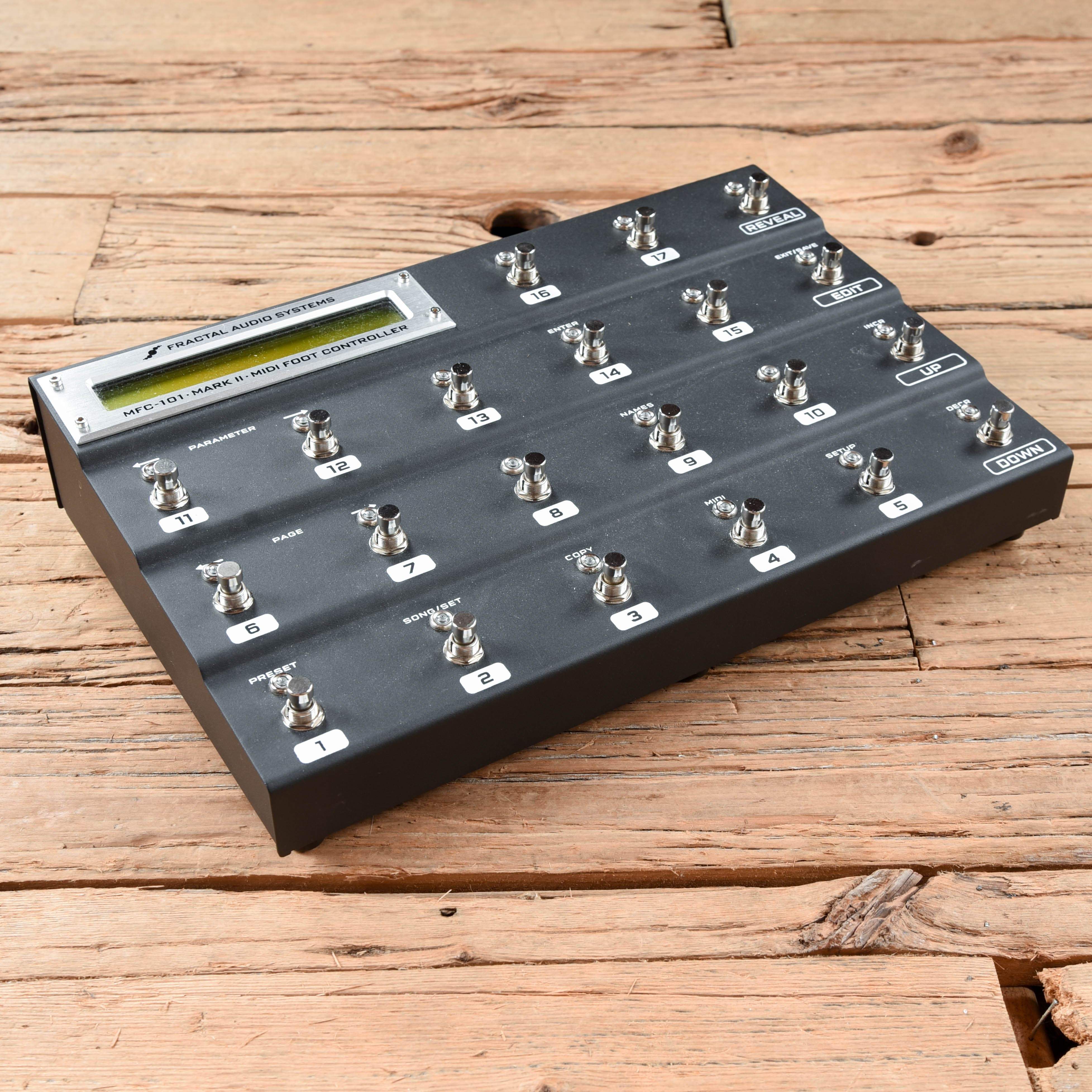 Fractal Audio Systems MFC-101 MIDI Foot Controller – Chicago Music Exchange