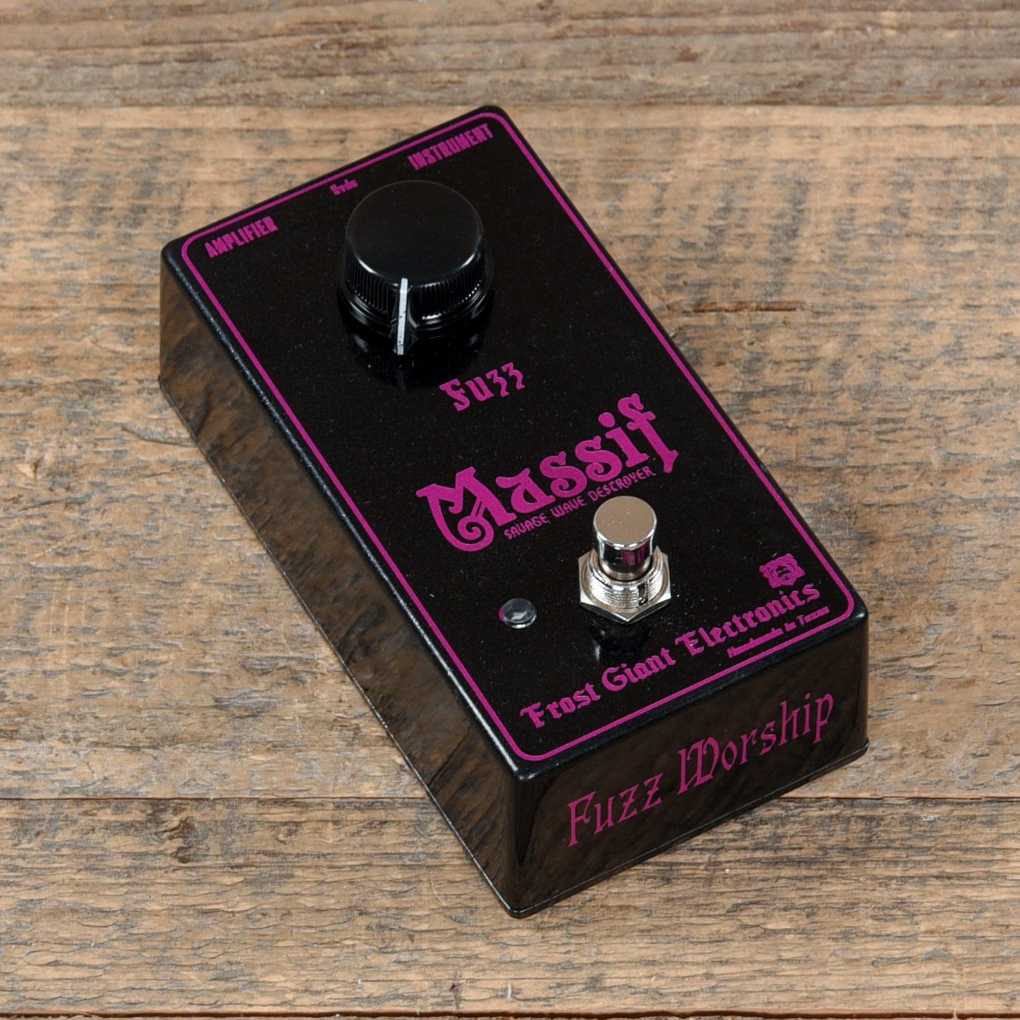 Frost Giant Electronics Massif Fuzz Pedal – Chicago Music Exchange