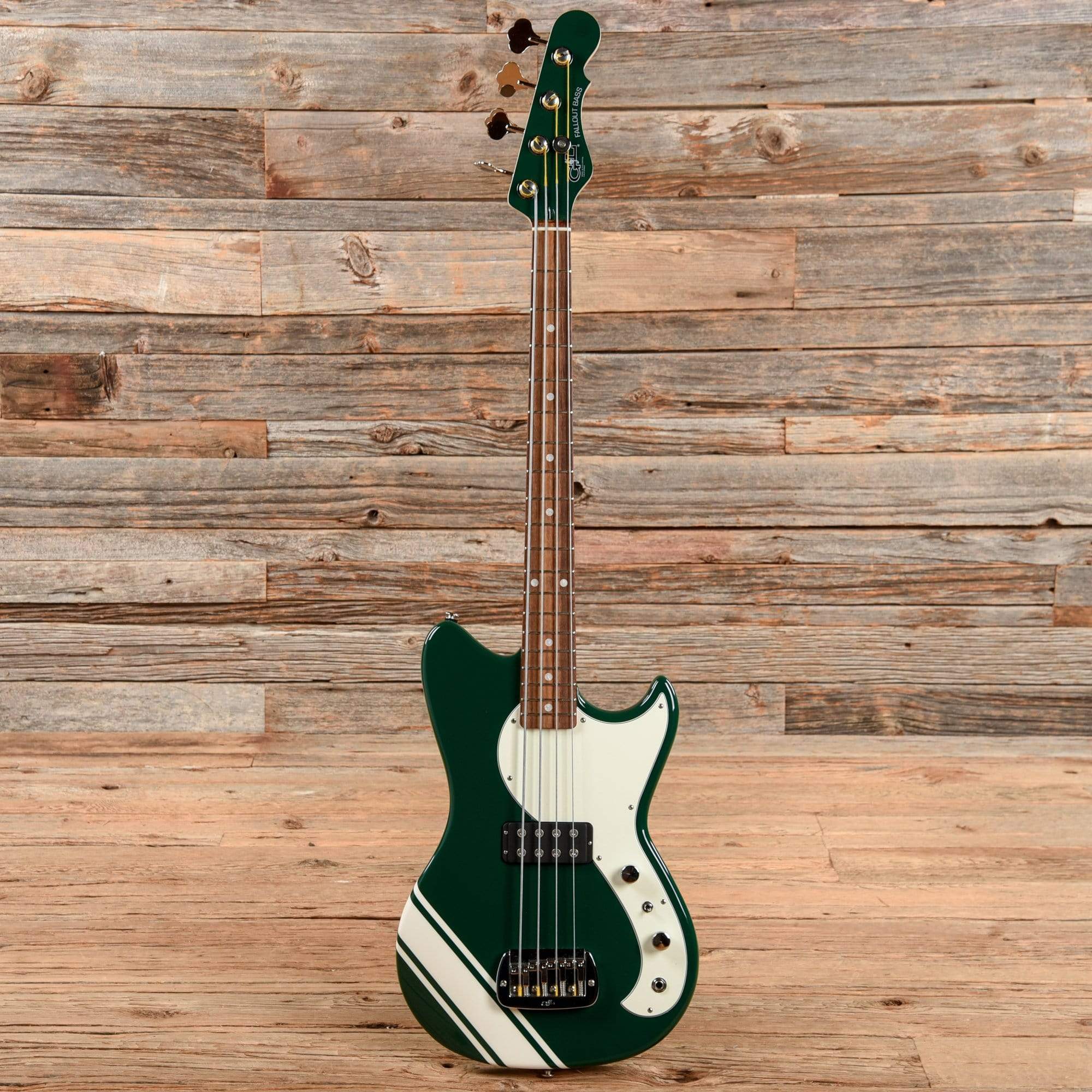 G&L Fallout Bass Racing Green – Chicago Music Exchange