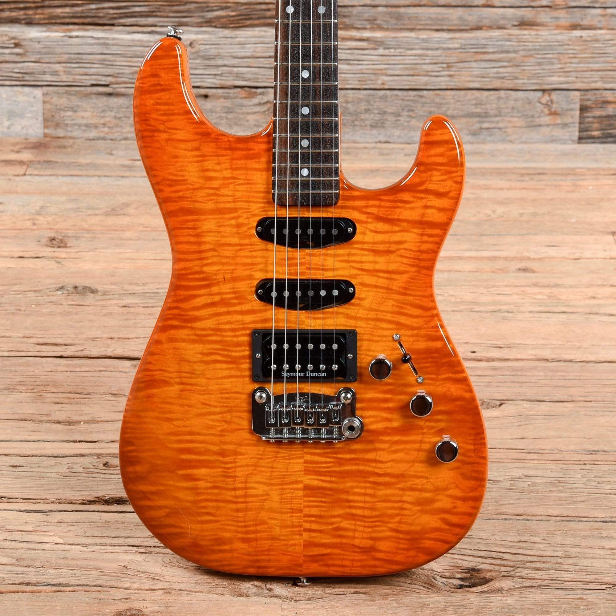 G&L Legacy Deluxe HSS Honeyburst 2005 – Chicago Music Exchange
