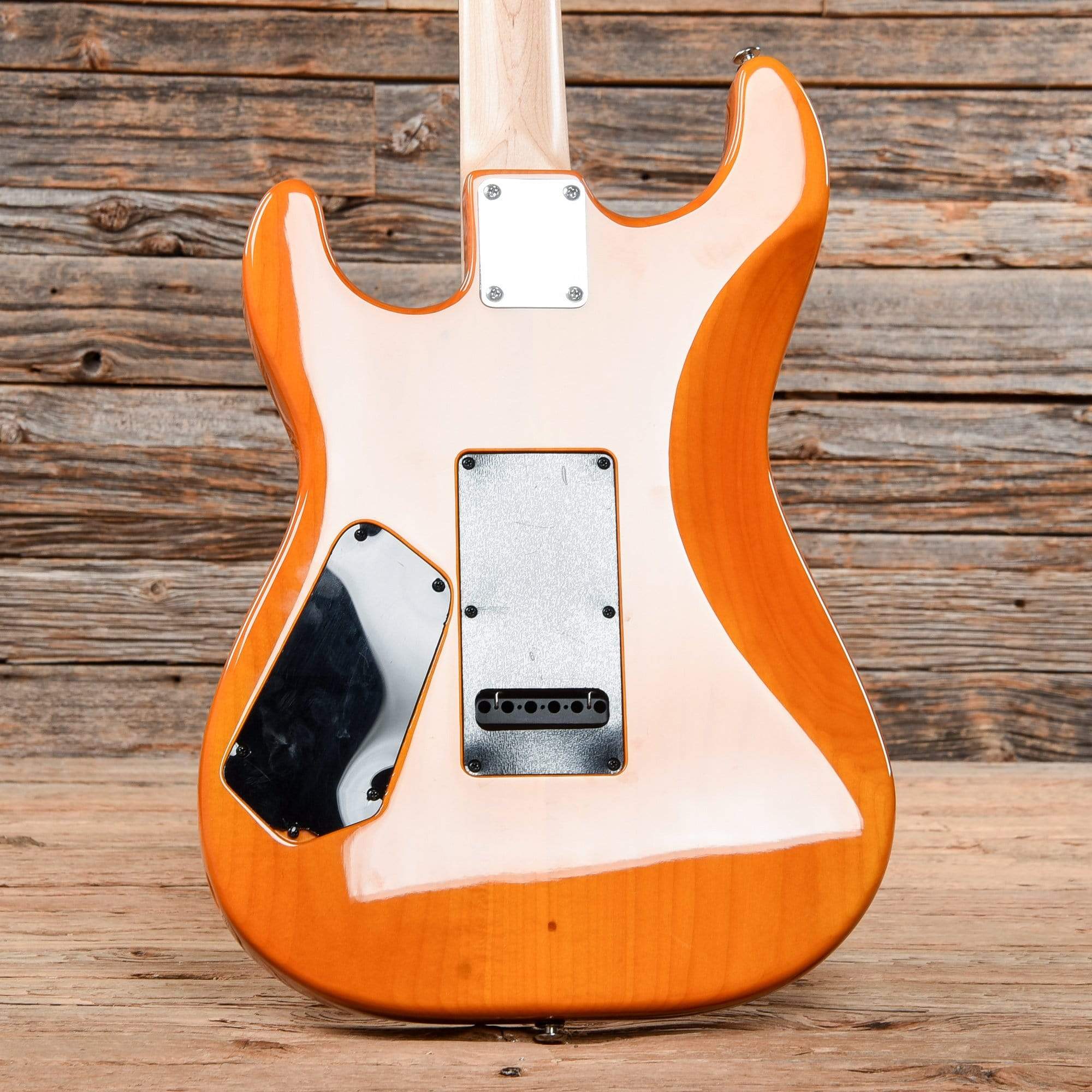 G&L Legacy Deluxe HSS Honeyburst 2005 – Chicago Music Exchange