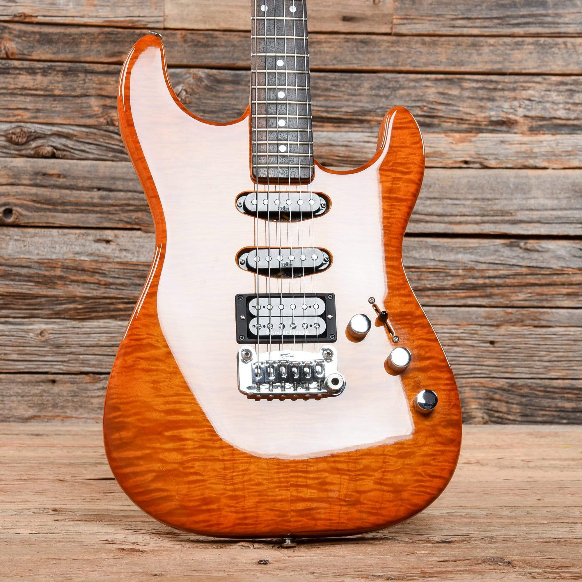 G&L Legacy Deluxe HSS Honeyburst 2005 – Chicago Music Exchange