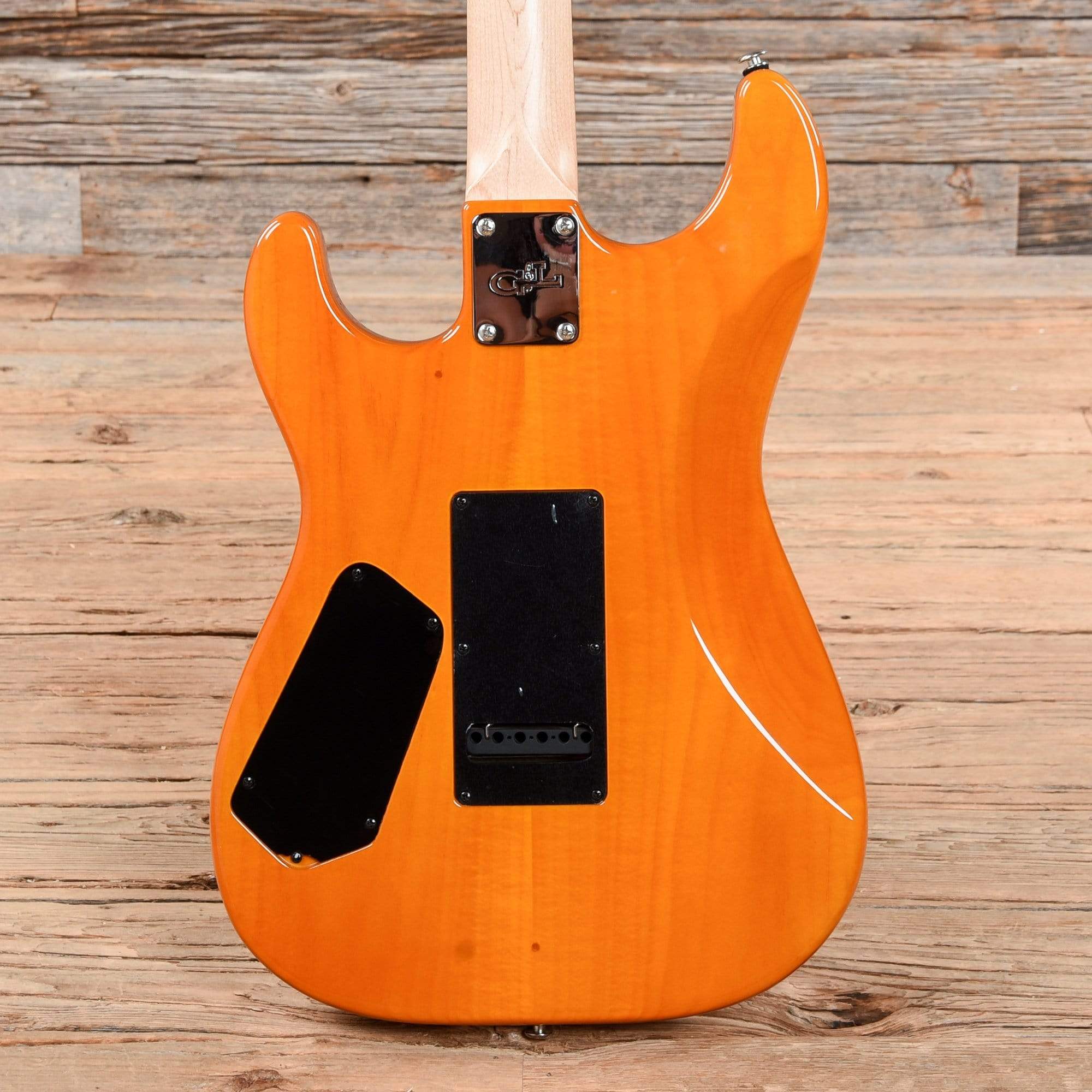 G&L Legacy Deluxe HSS Honeyburst 2005 – Chicago Music Exchange