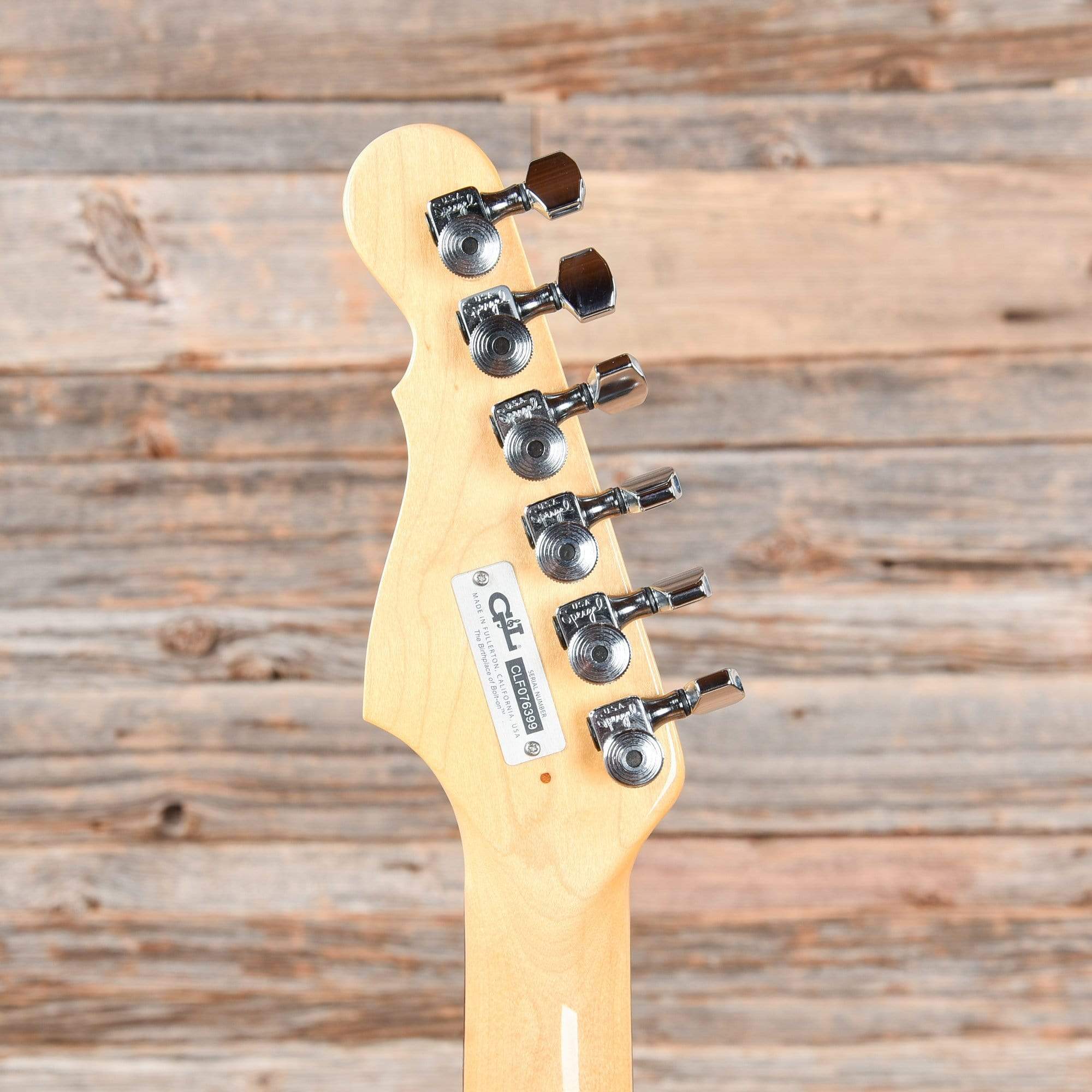 G&L Legacy Sonic Blue Nitro 2016 – Chicago Music Exchange