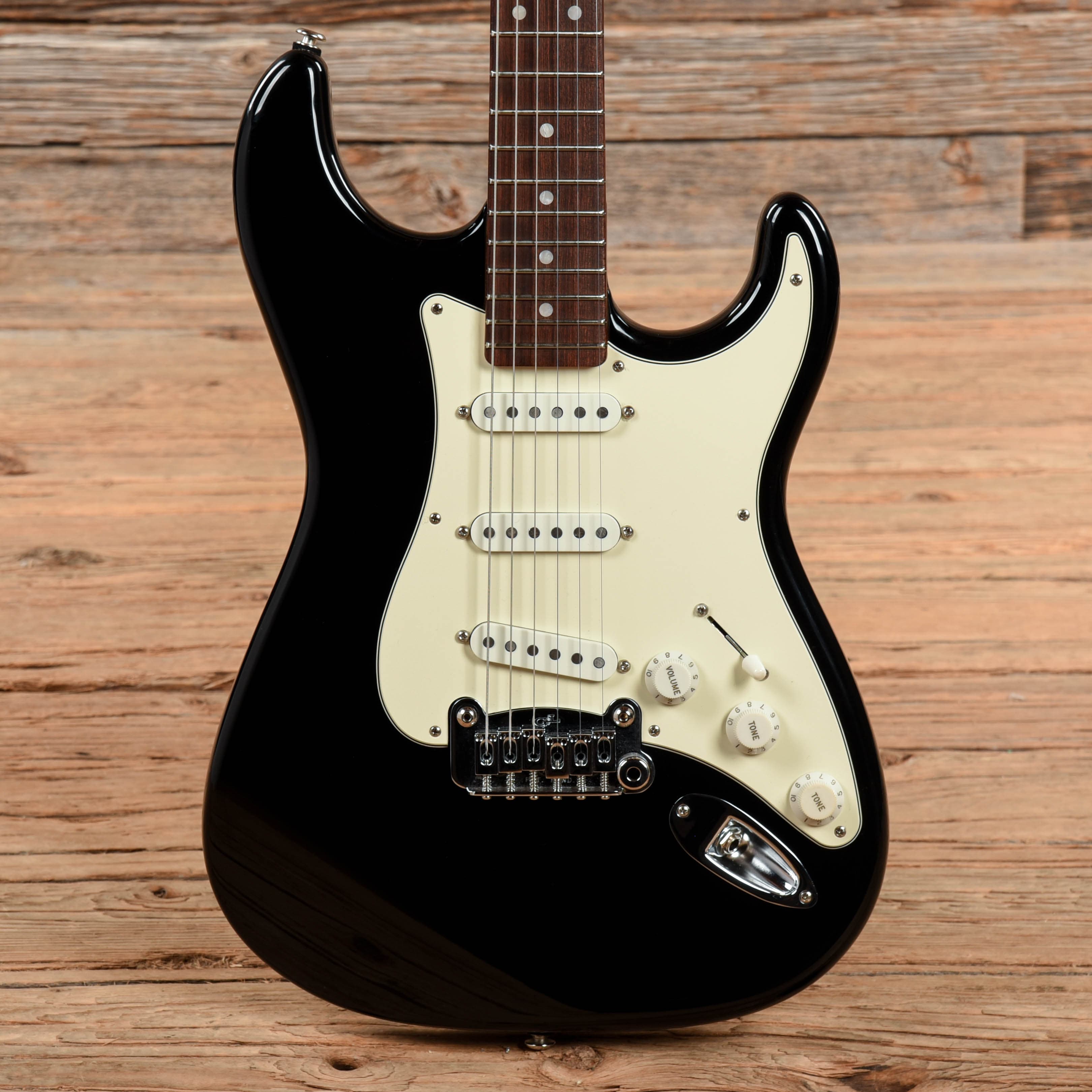 G&L Legacy USA Fullerton Deluxe Jet Black 2020 – Chicago Music Exchange