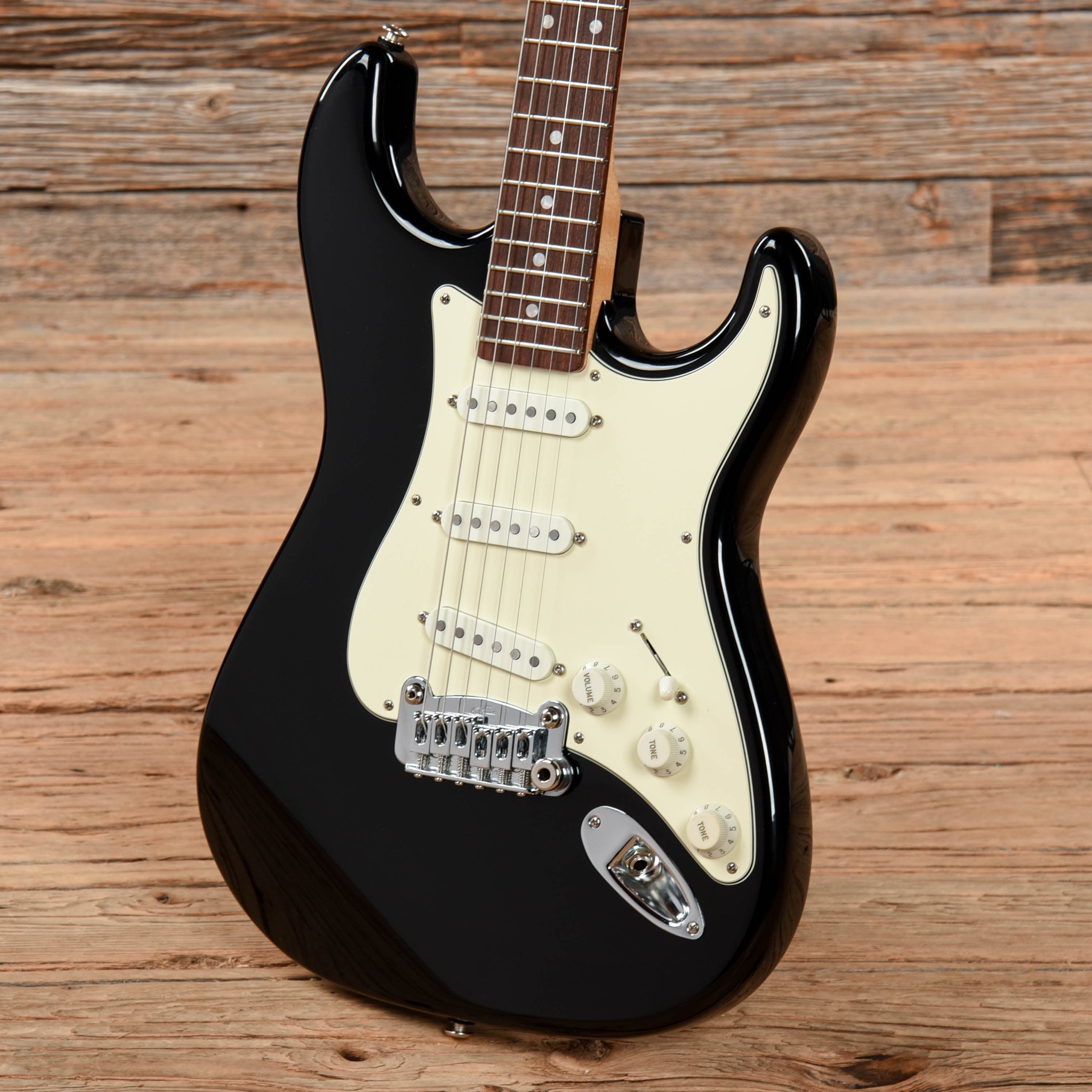 G&L Legacy USA Fullerton Deluxe Jet Black 2020 – Chicago Music Exchange