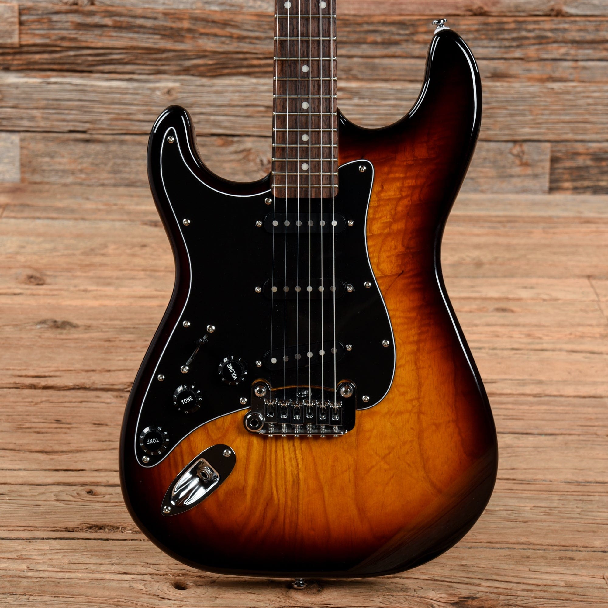 G&L Tribute Series Legacy Sunburst 2021 LEFTY – Chicago Music Exchange