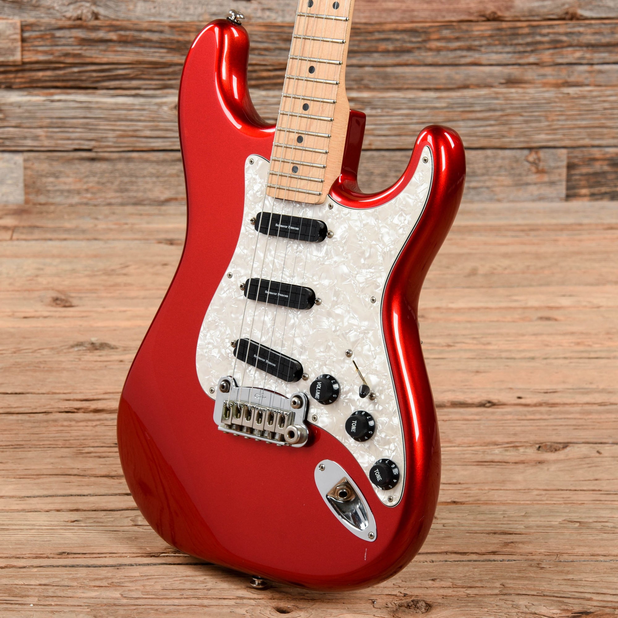 G&L USA Legacy Red – Chicago Music Exchange