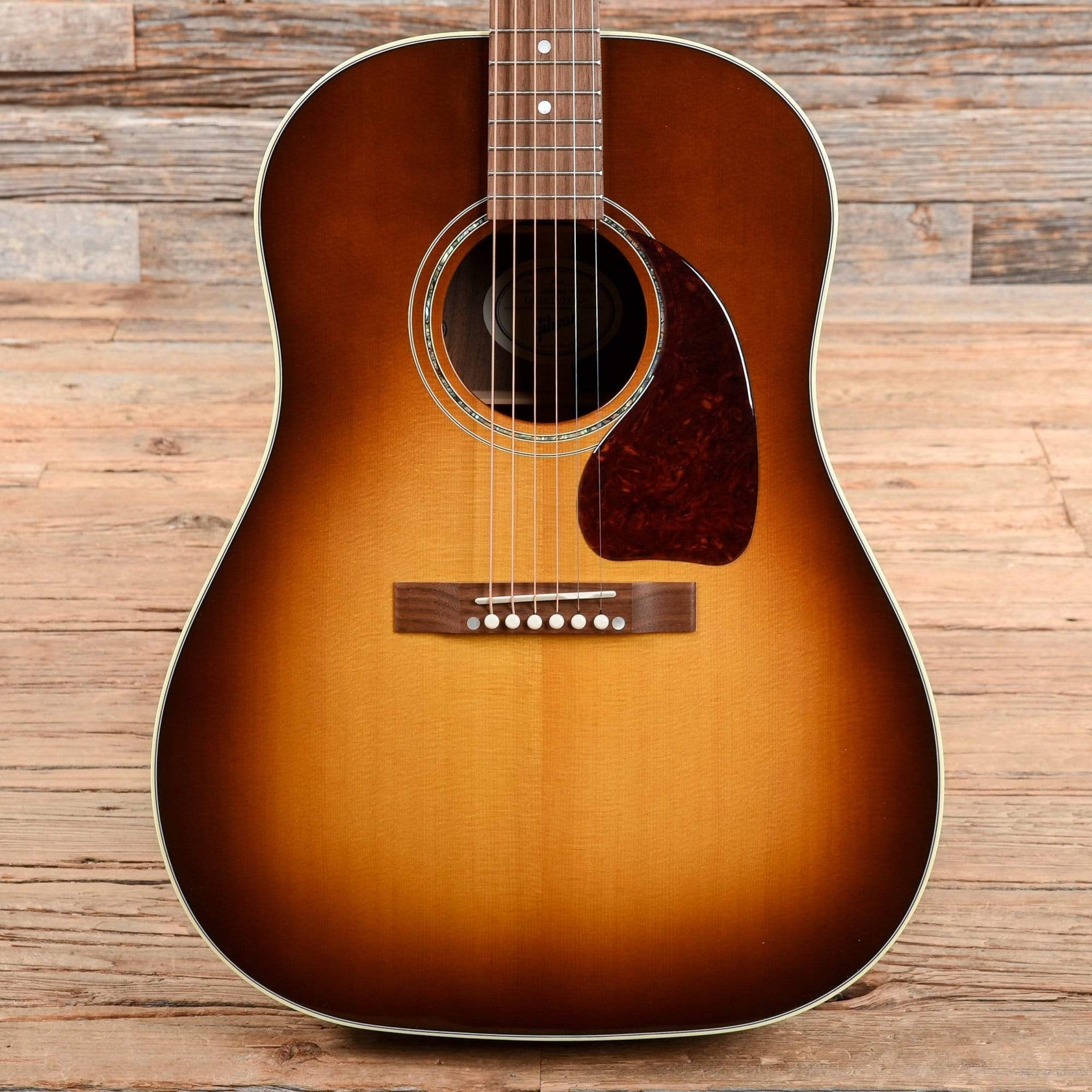 Gibson Montana J-15 Walnut Burst 2018 – Chicago Music Exchange