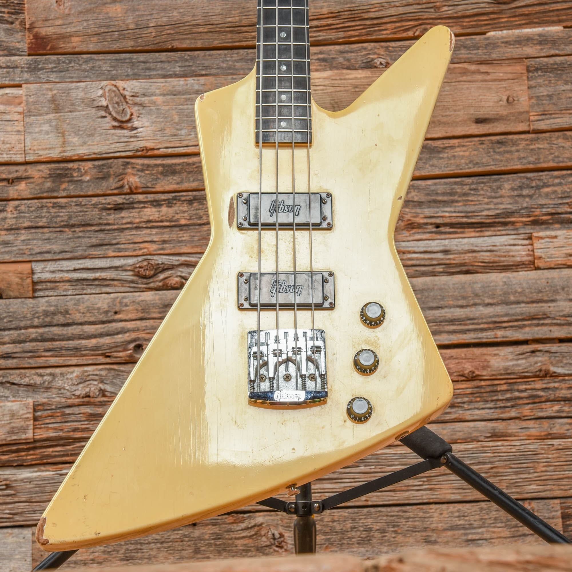 Gibson Explorer Bass Alpine White 1984 – Chicago Music Exchange