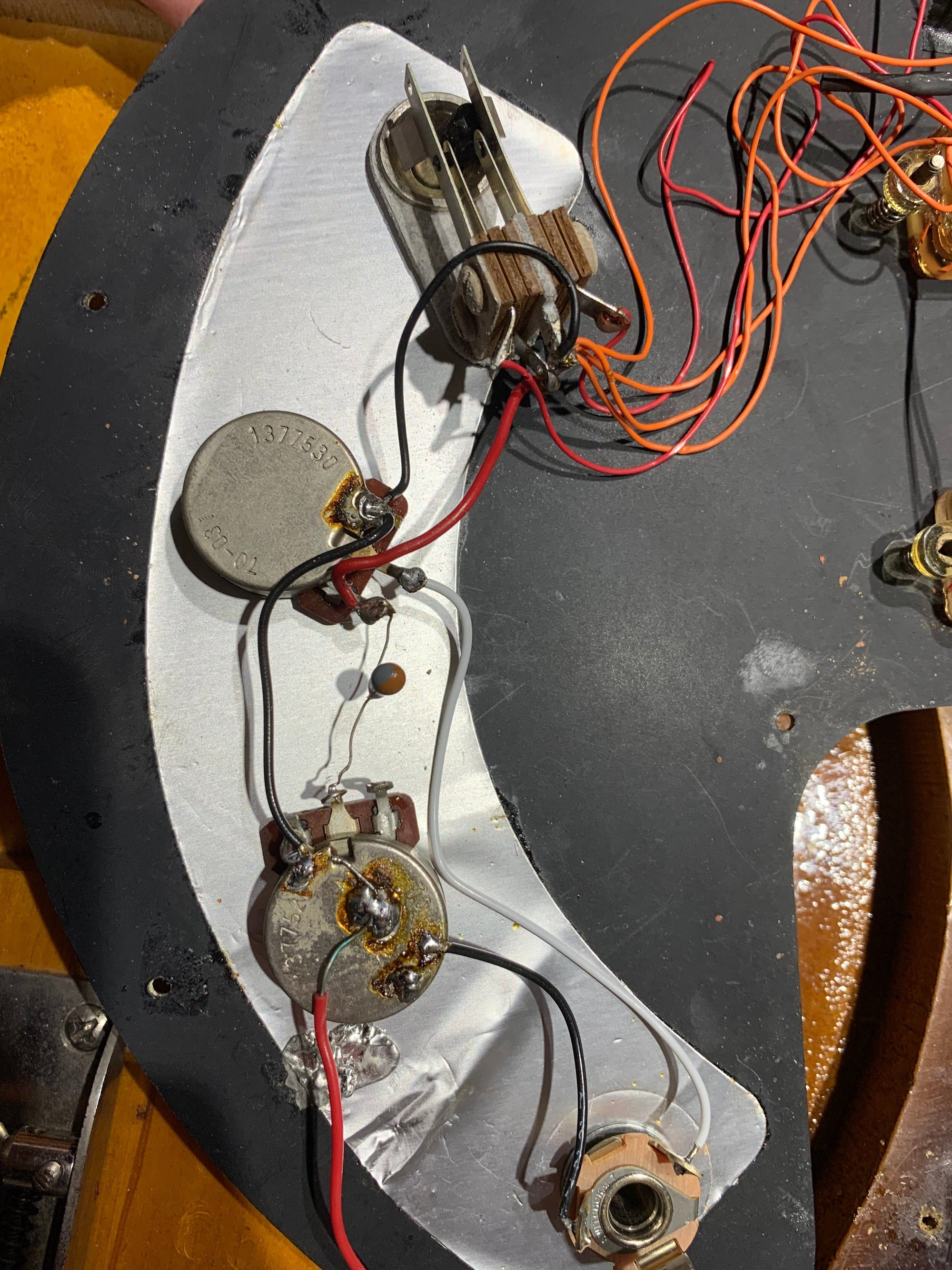 Gibson Grabber G3 Sunburst 1975 – Chicago Music Exchange