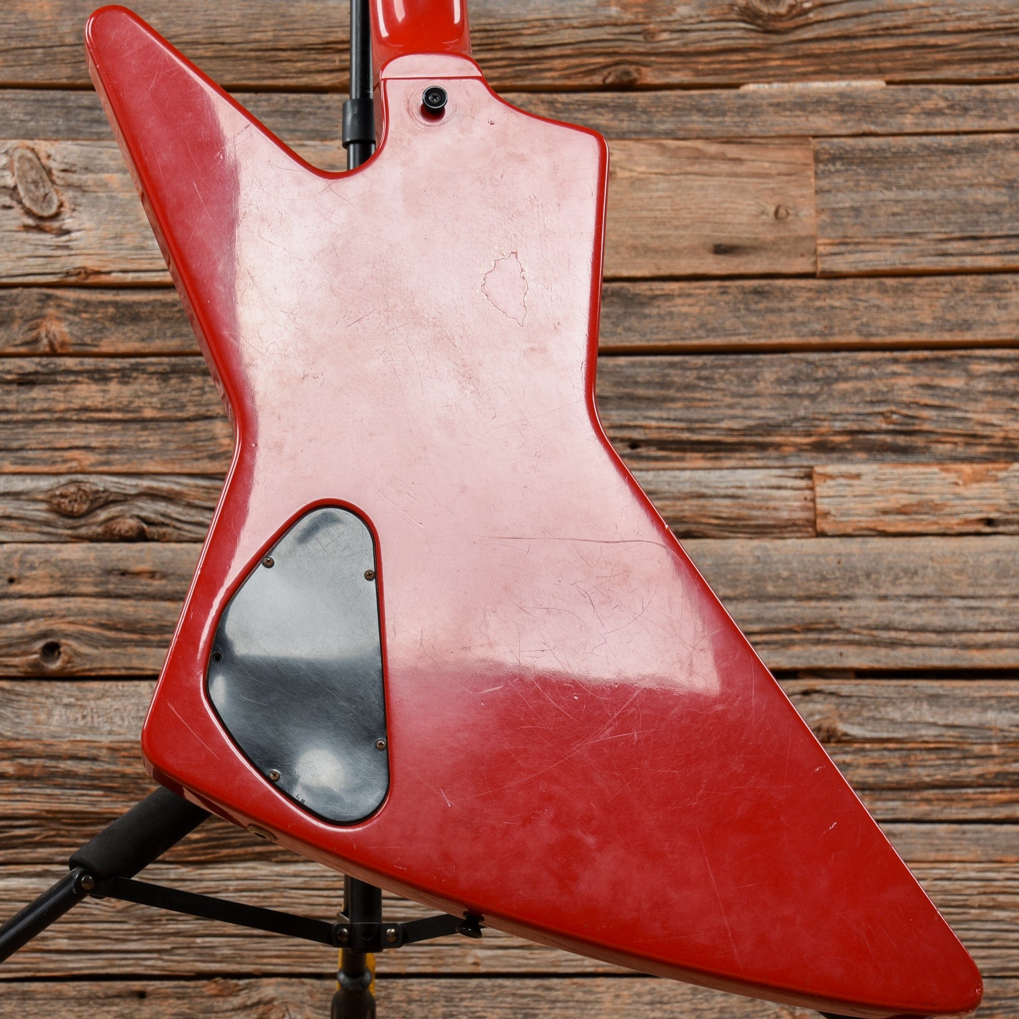 Gibson Explorer Bass Red 1985 – Chicago Music Exchange