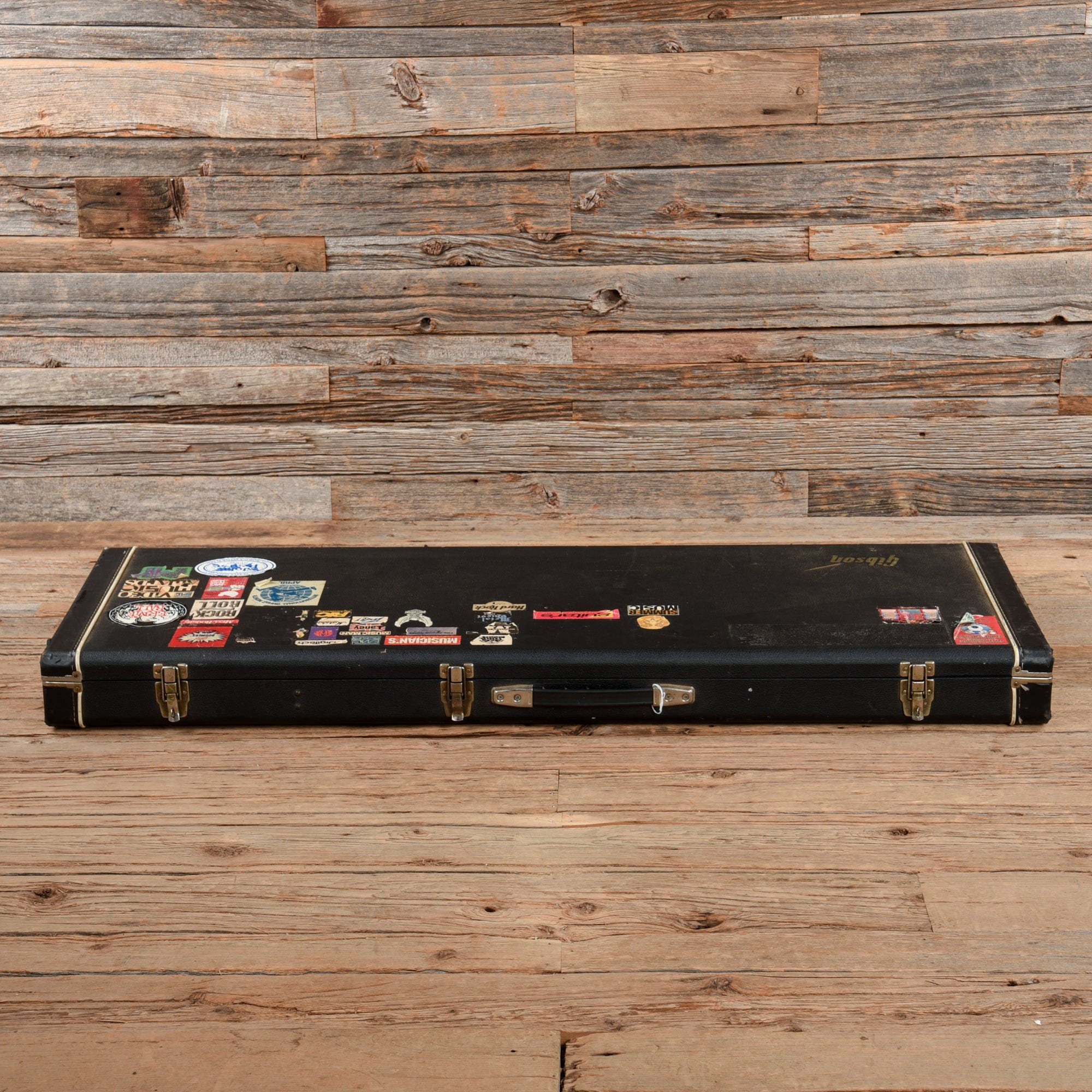 Gibson Explorer Bass Red 1985 – Chicago Music Exchange