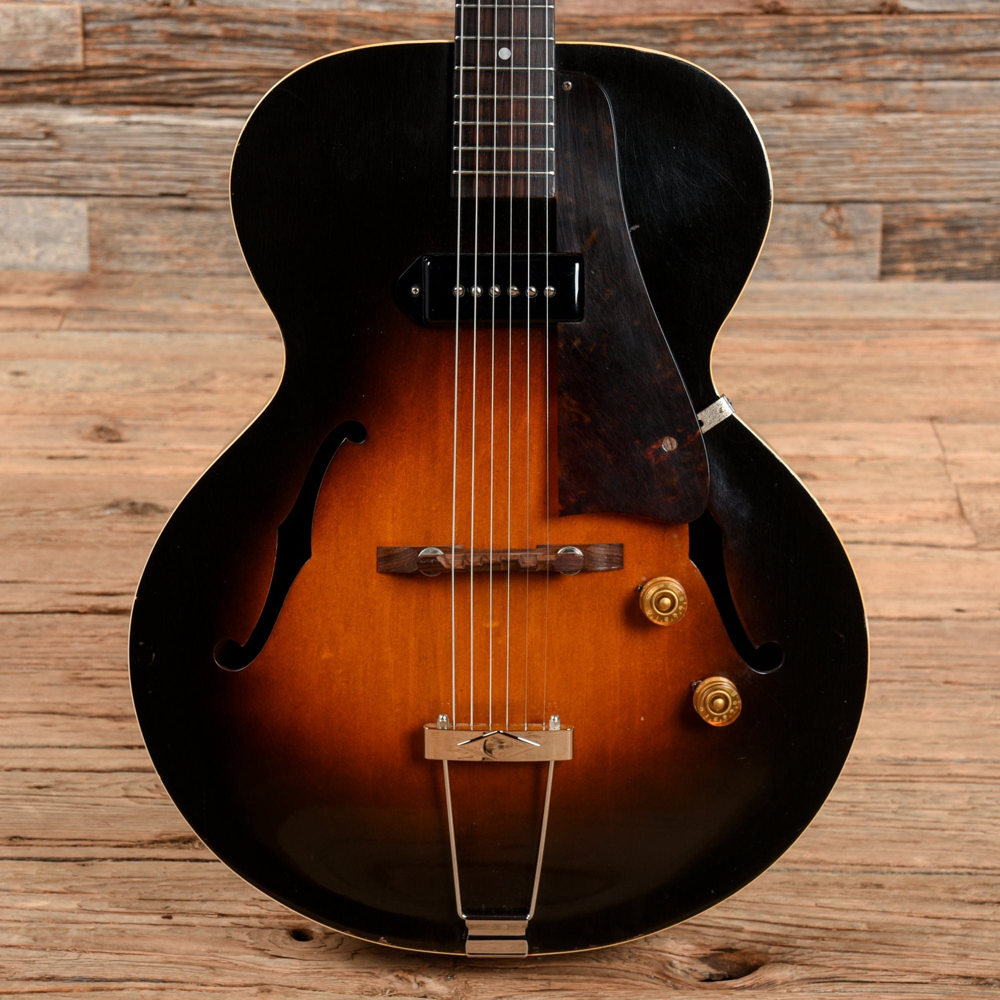 Gibson ES-125 Sunburst 1952 – Chicago Music Exchange