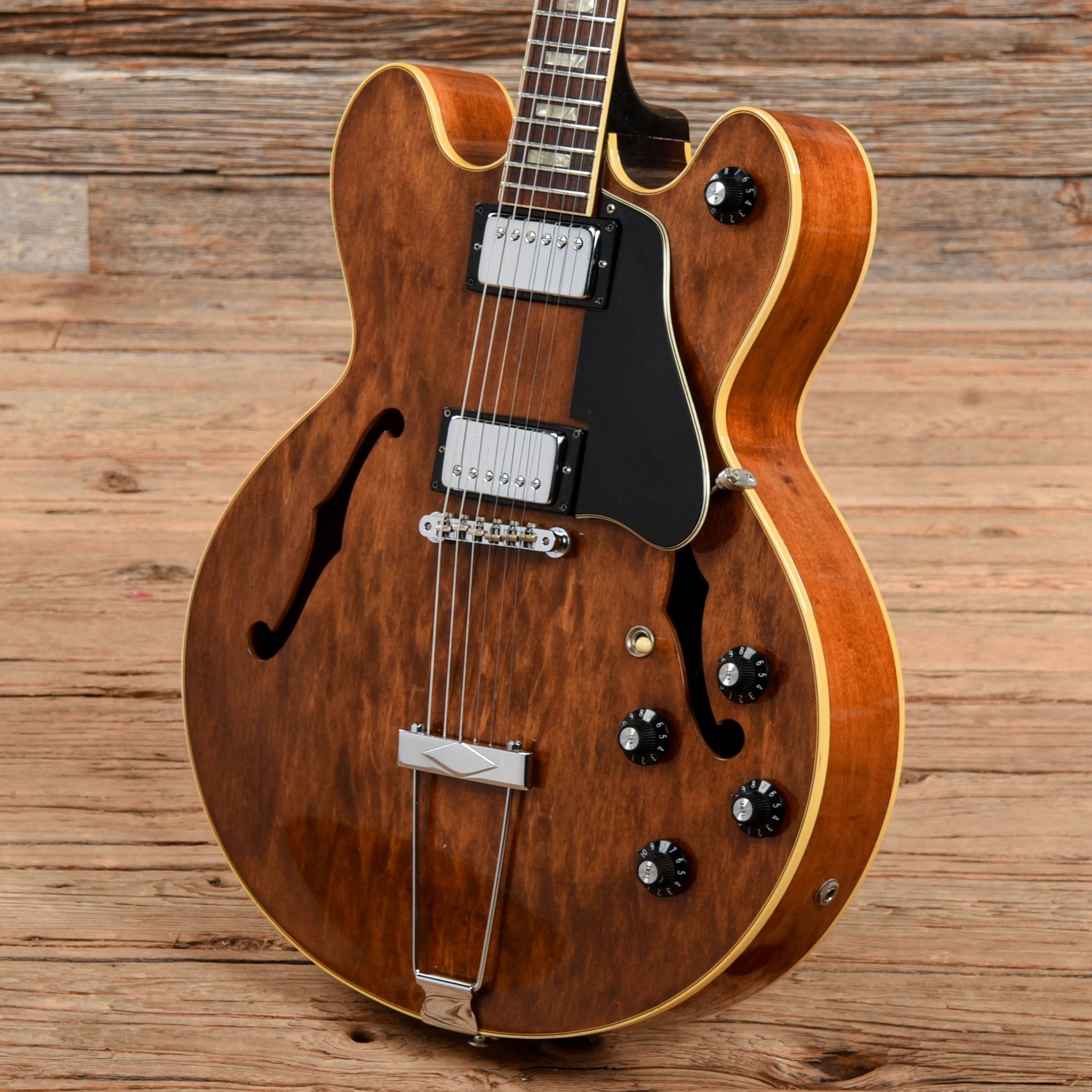 Gibson ES-150 Walnut 1974 – Chicago Music Exchange