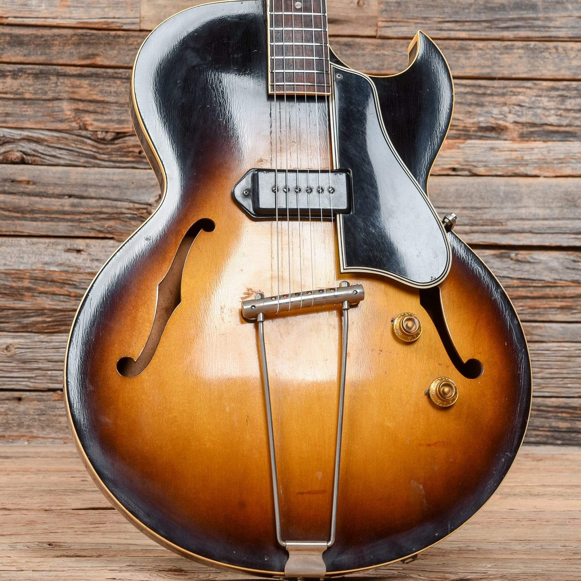 Gibson ES-225T Sunburst 1956 – Chicago Music Exchange