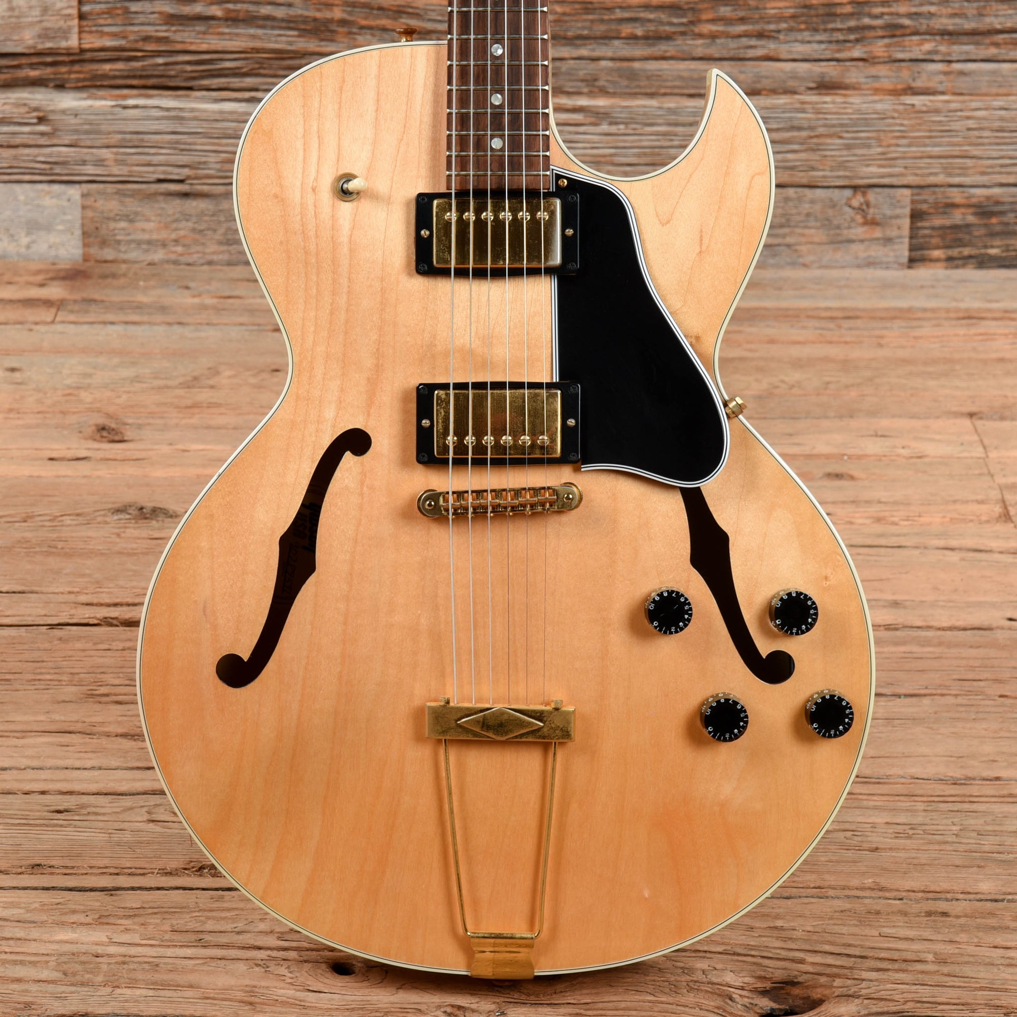 Gibson ES-135 Natural 1999 – Chicago Music Exchange