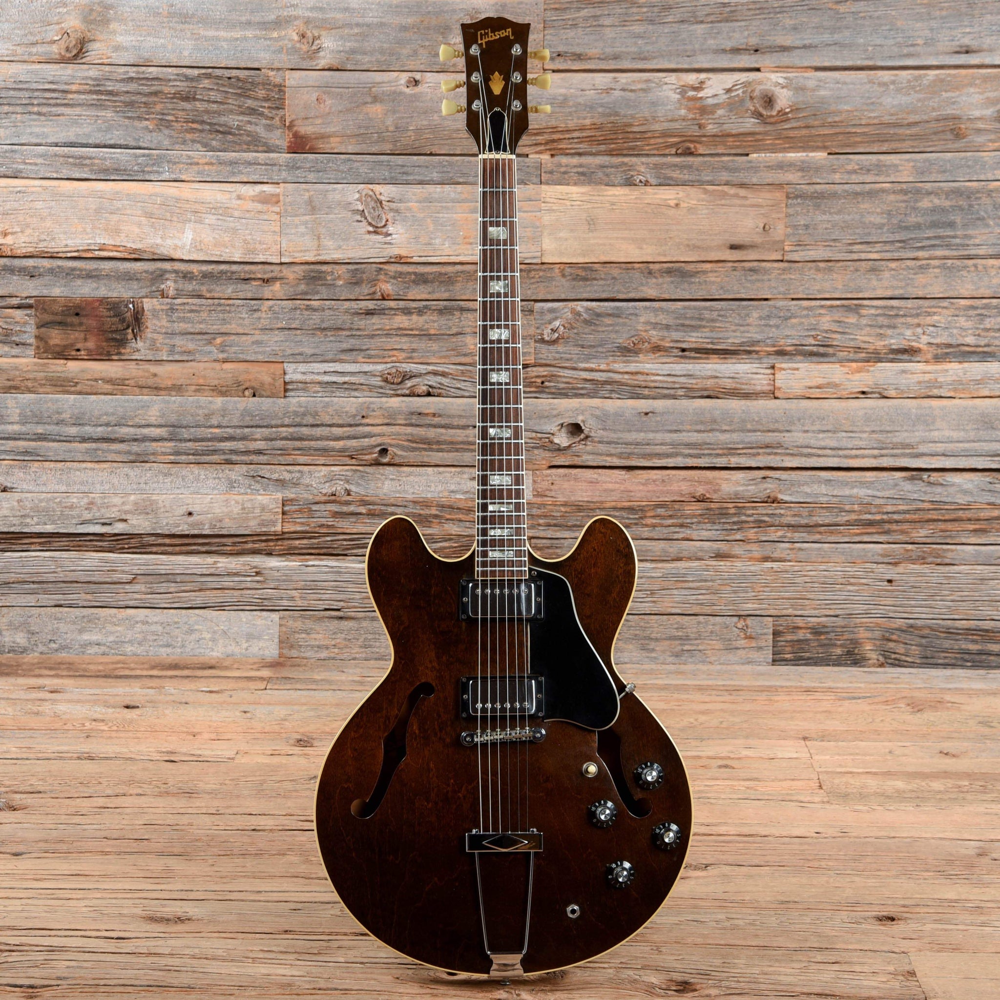 Gibson ES-335 Walnut 1975 – Chicago Music Exchange