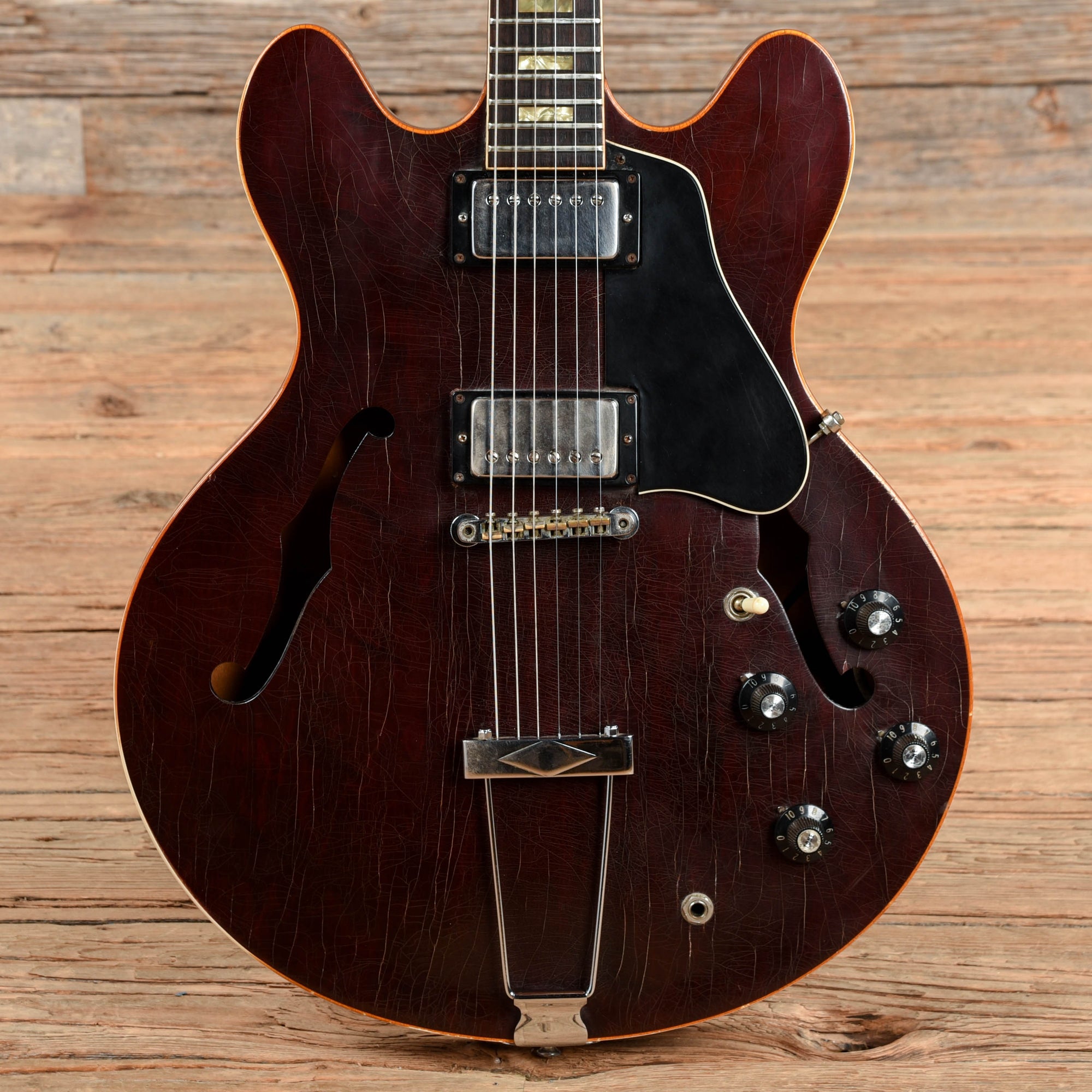 Gibson ES-335 Wine Red 1976 – Chicago Music Exchange