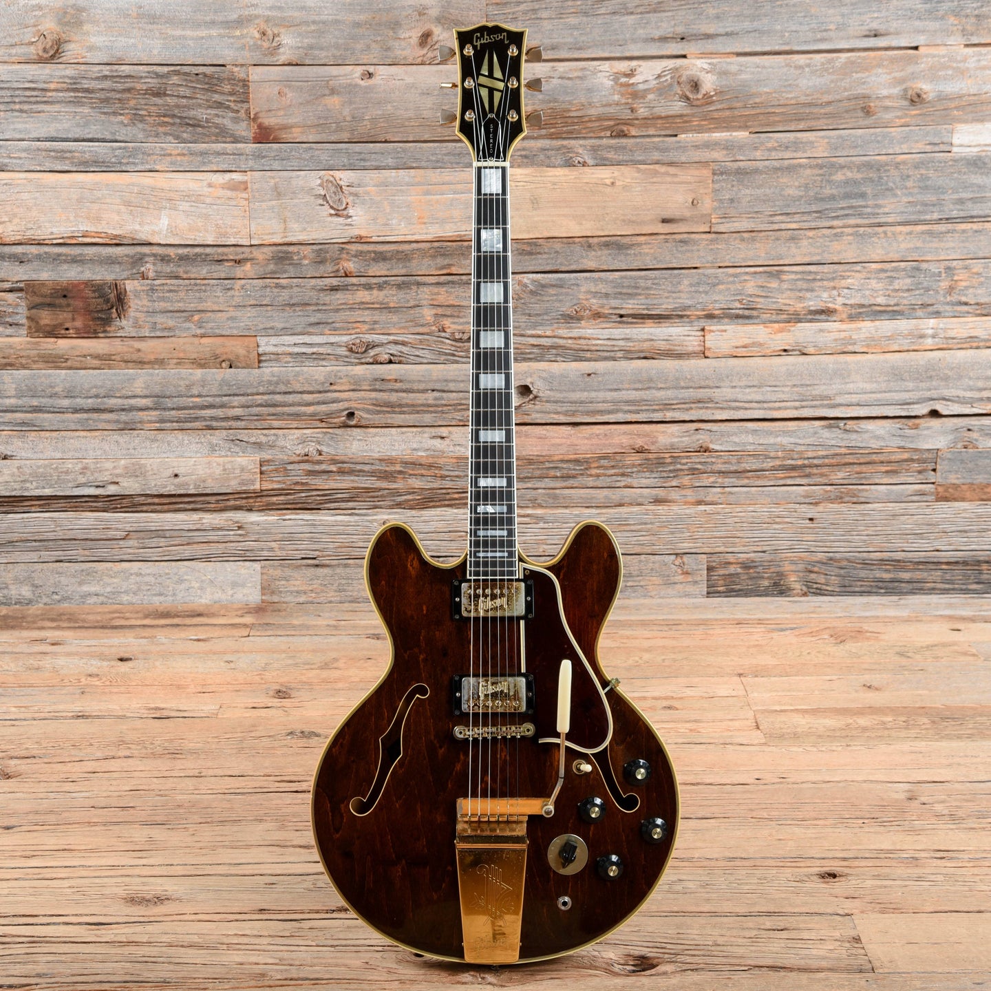 Gibson ES-355 Walnut 1972 – Chicago Music Exchange