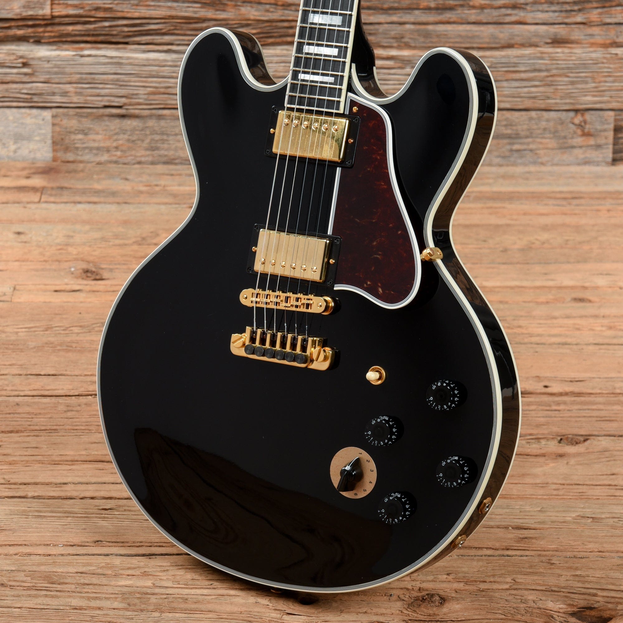 Gibson Lucille B.B. King Signature Ebony 2014 – Chicago Music Exchange