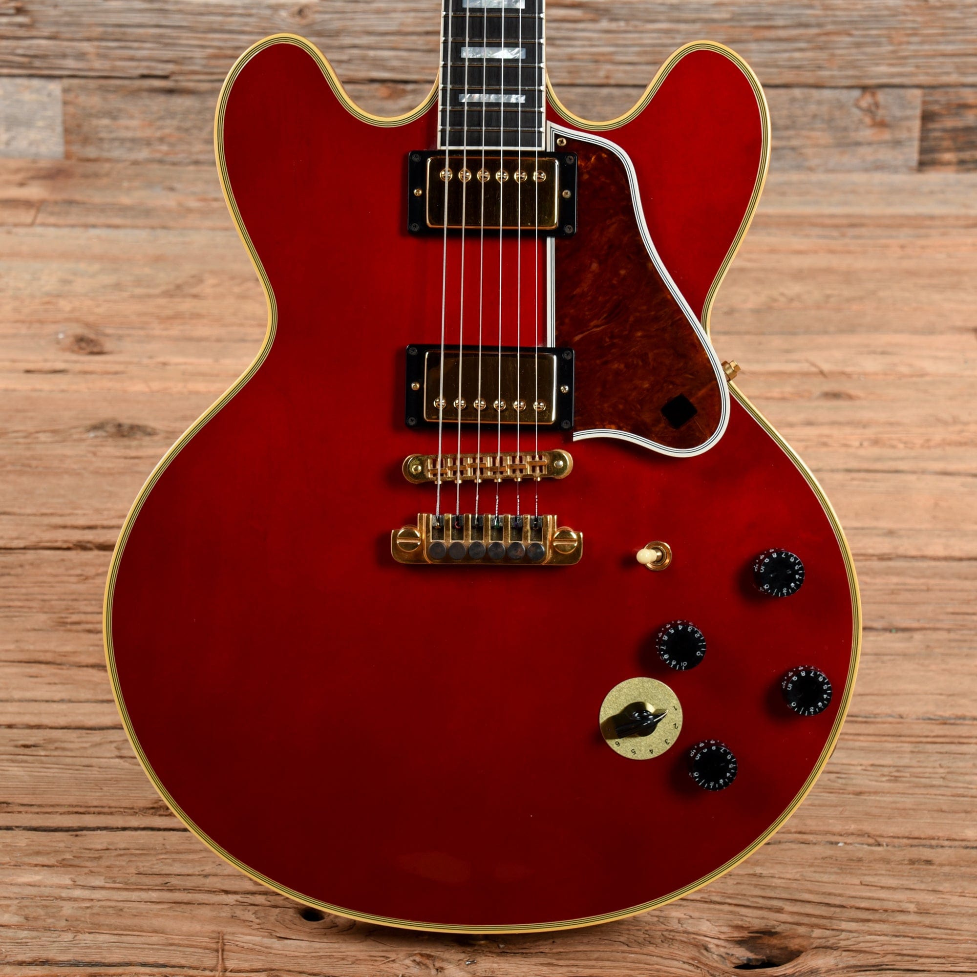 Gibson Lucille BB King Signature Cherry 1995 – Chicago Music Exchange