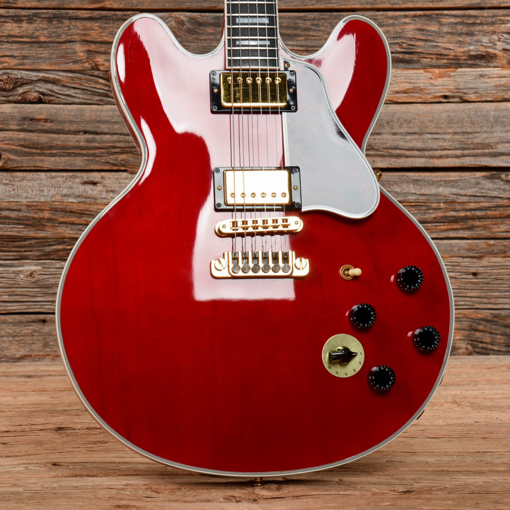 Gibson Lucille BB King Signature Cherry 1996 – Chicago Music Exchange